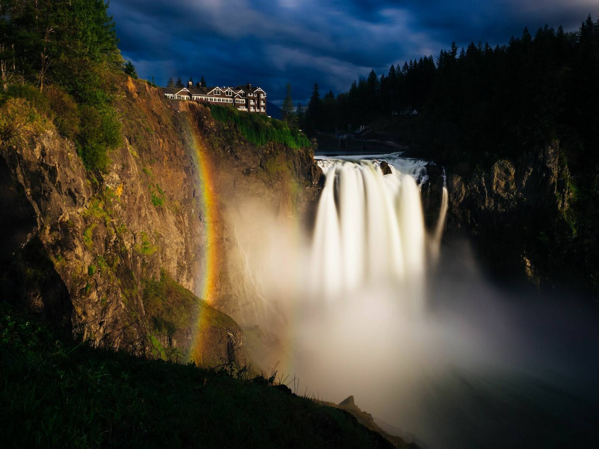 10 Best Waterfalls in the US to Visit Right Now