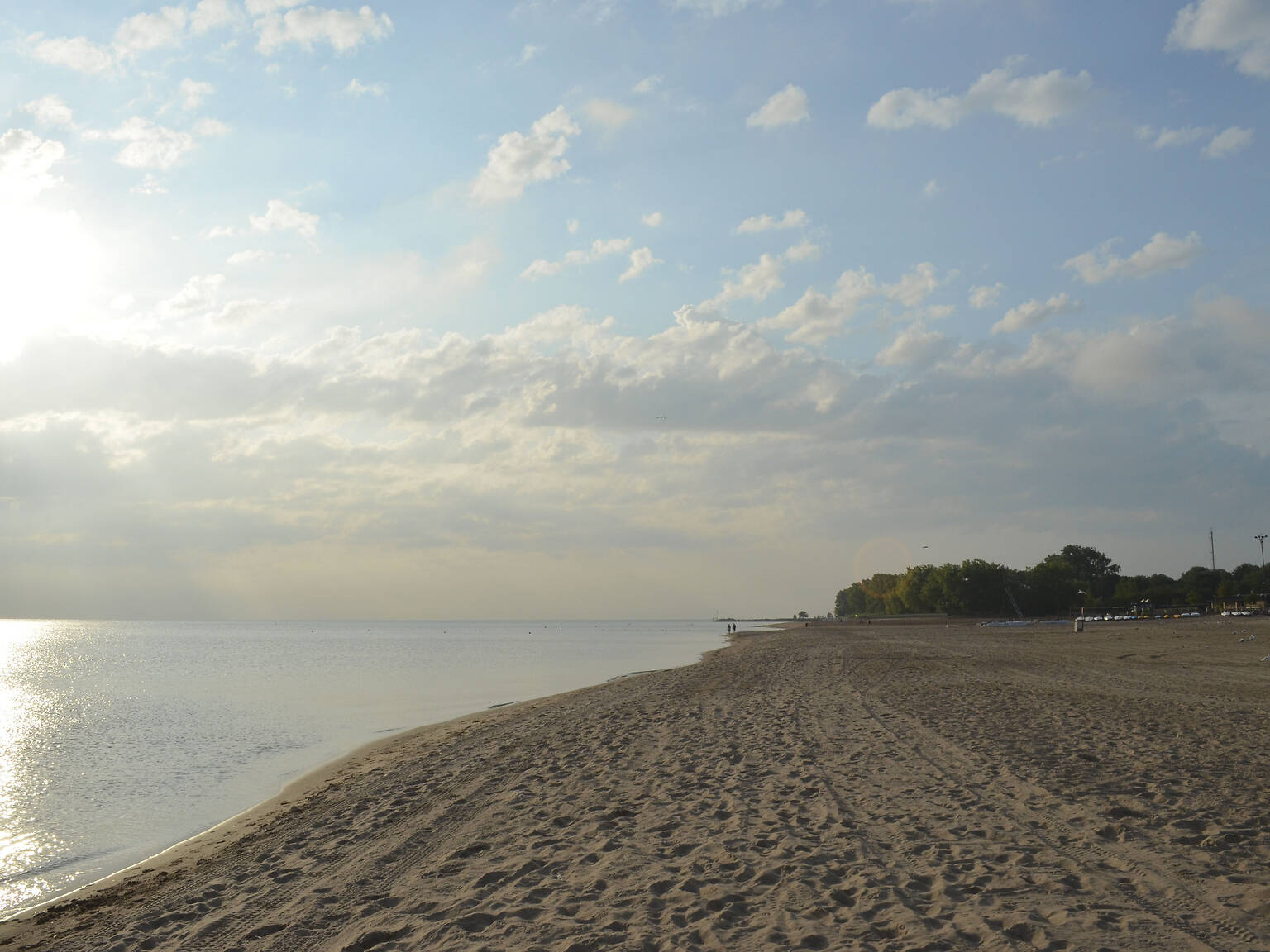 28 Best Chicago Beaches to Explore for Sunny Summer Fun