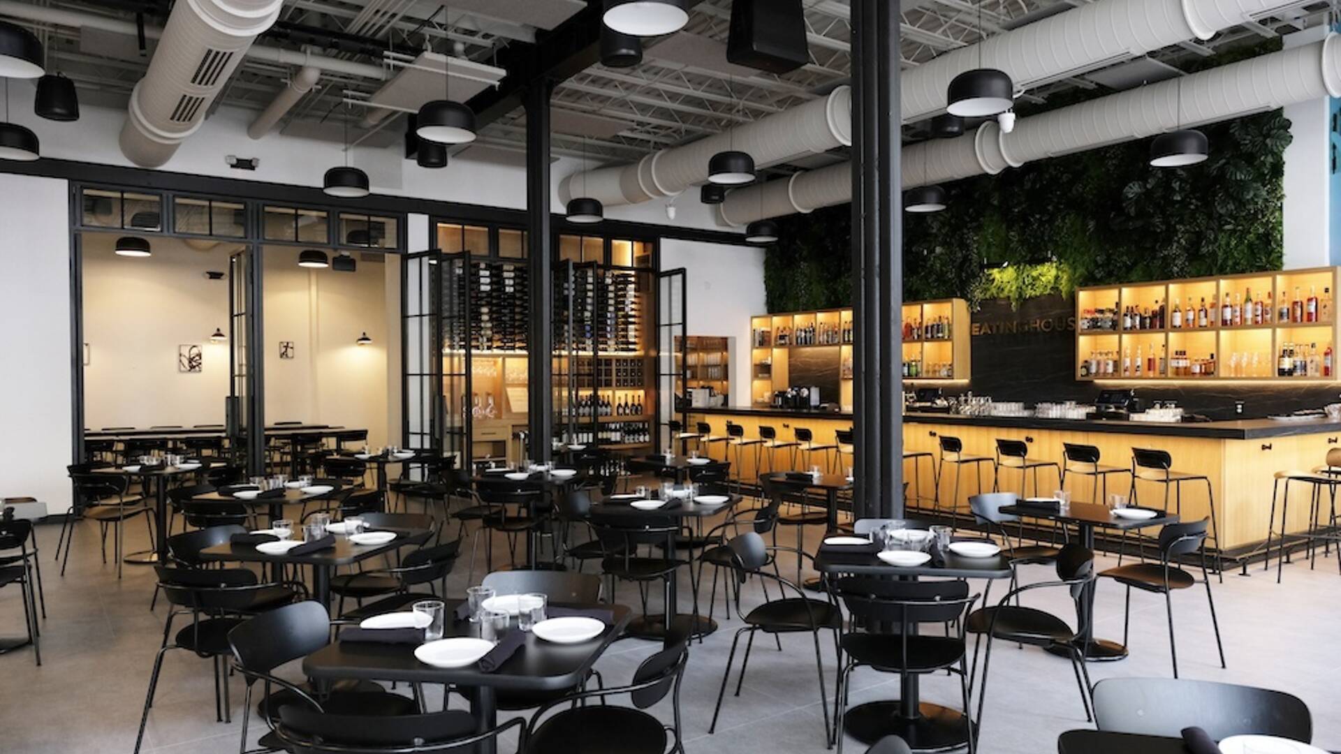Review: What Eating House Lacks in Ambiance, It Makes Up for in Flavor