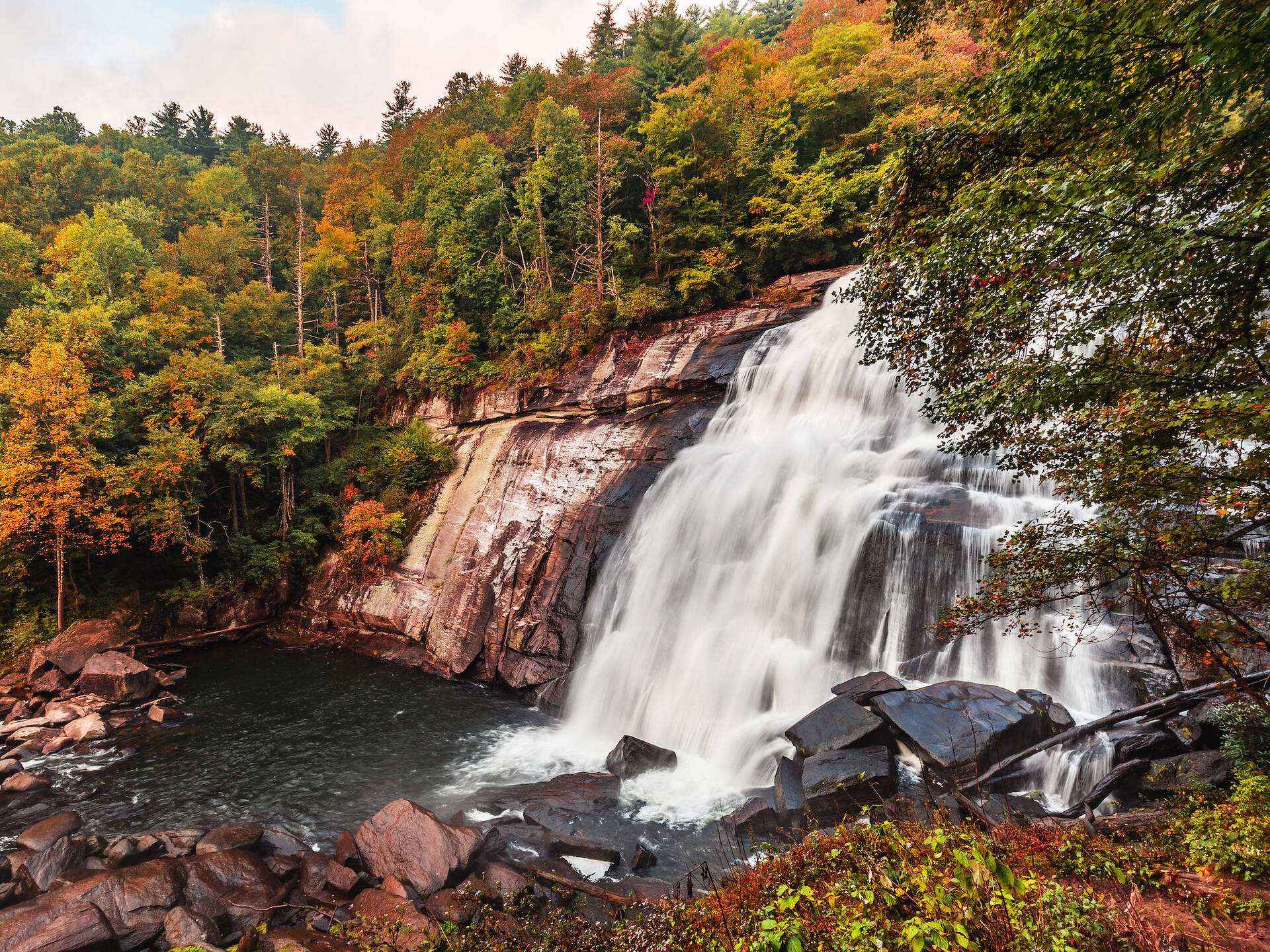 10 Best Waterfalls in the US to Visit Right Now