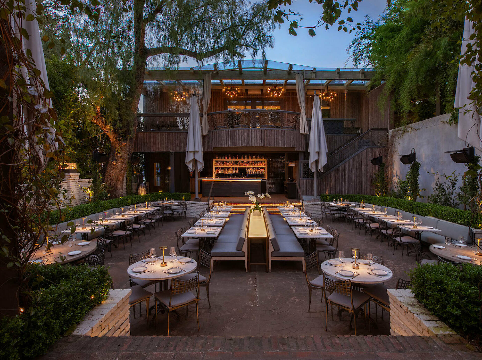32 Best Outdoor Patios for Alfresco Dining in Los Angeles