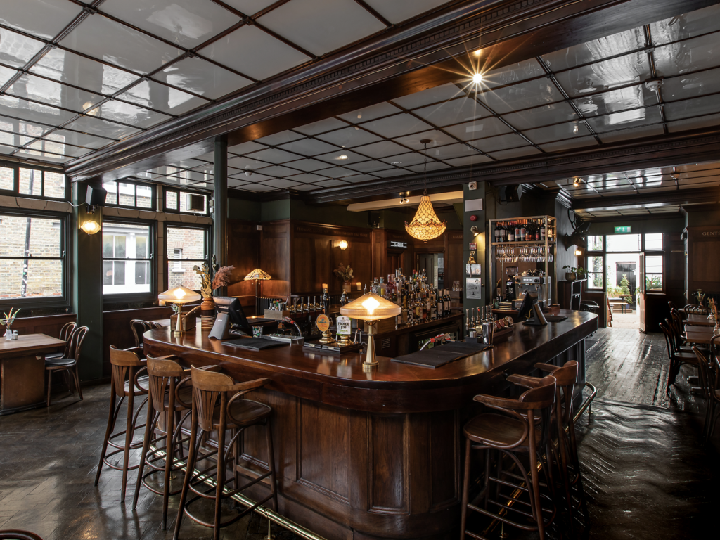 13 Best Pubs in Hackney For East London Boozing