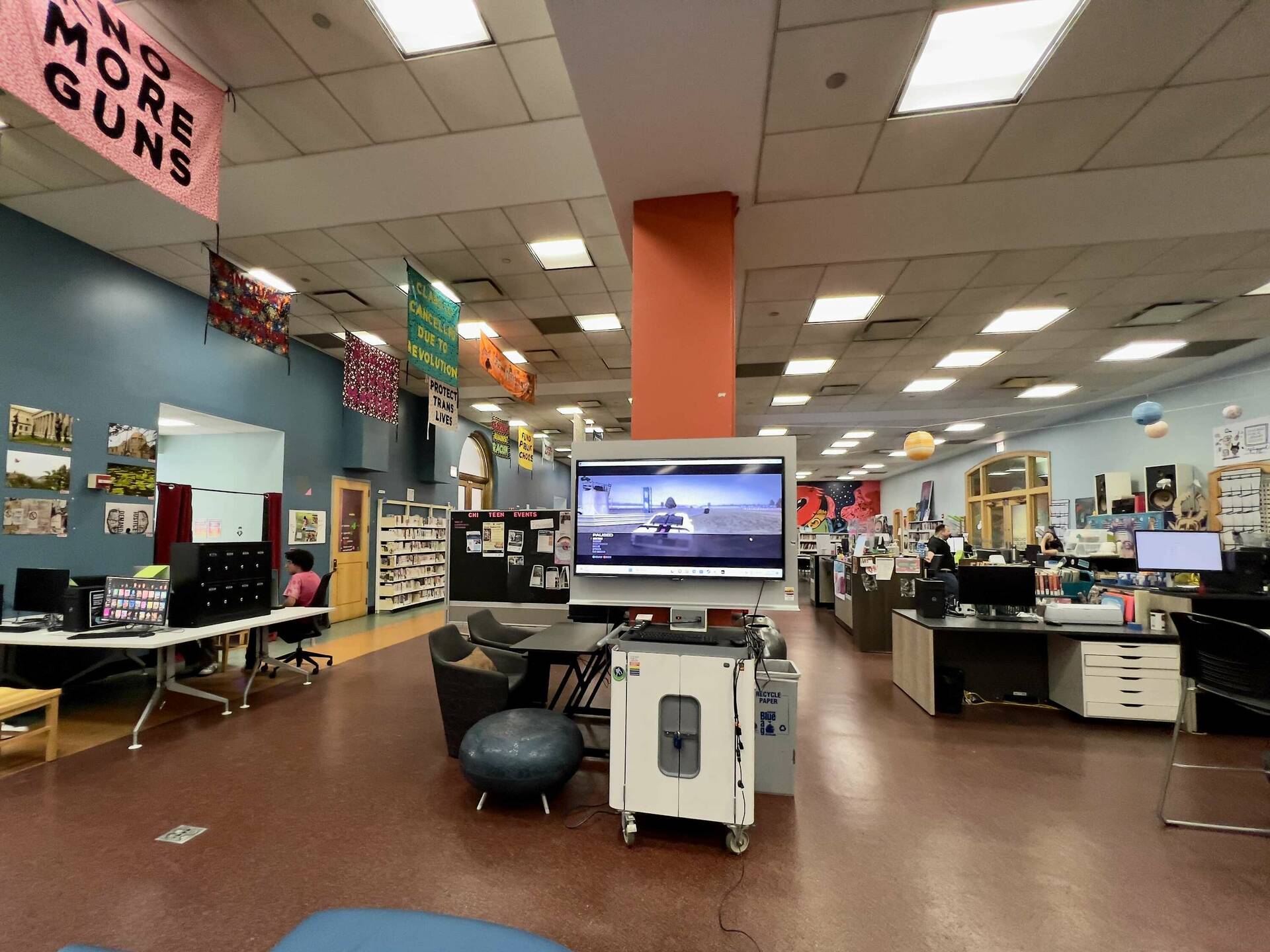 9 Free Things You Can Get With a Chicago Public Library Card