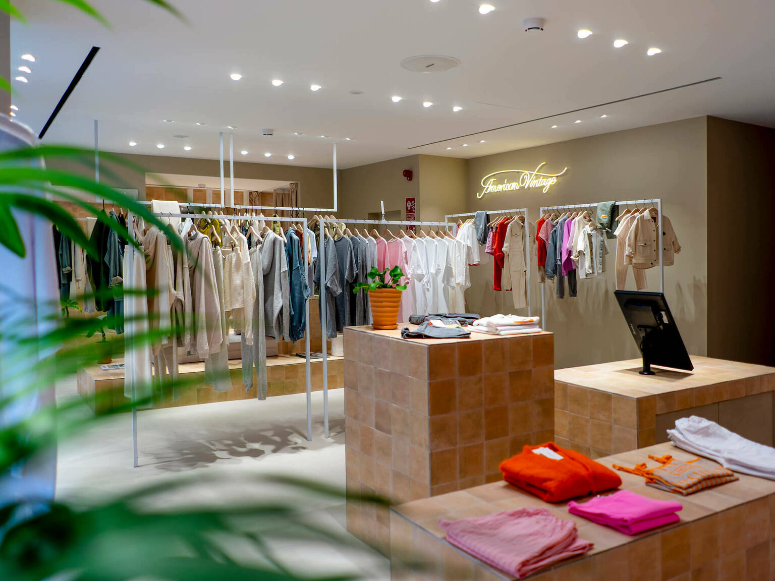 Ropa mujer: las tiendas imprescindibles para ir de compras en Madrid