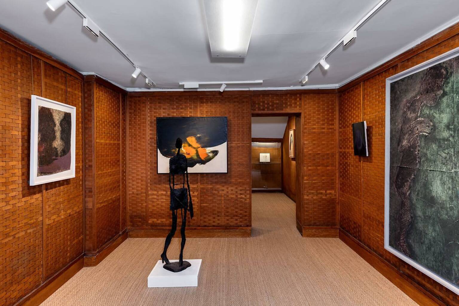 21 Best Art Galleries in Paris, Picked By Local Critics