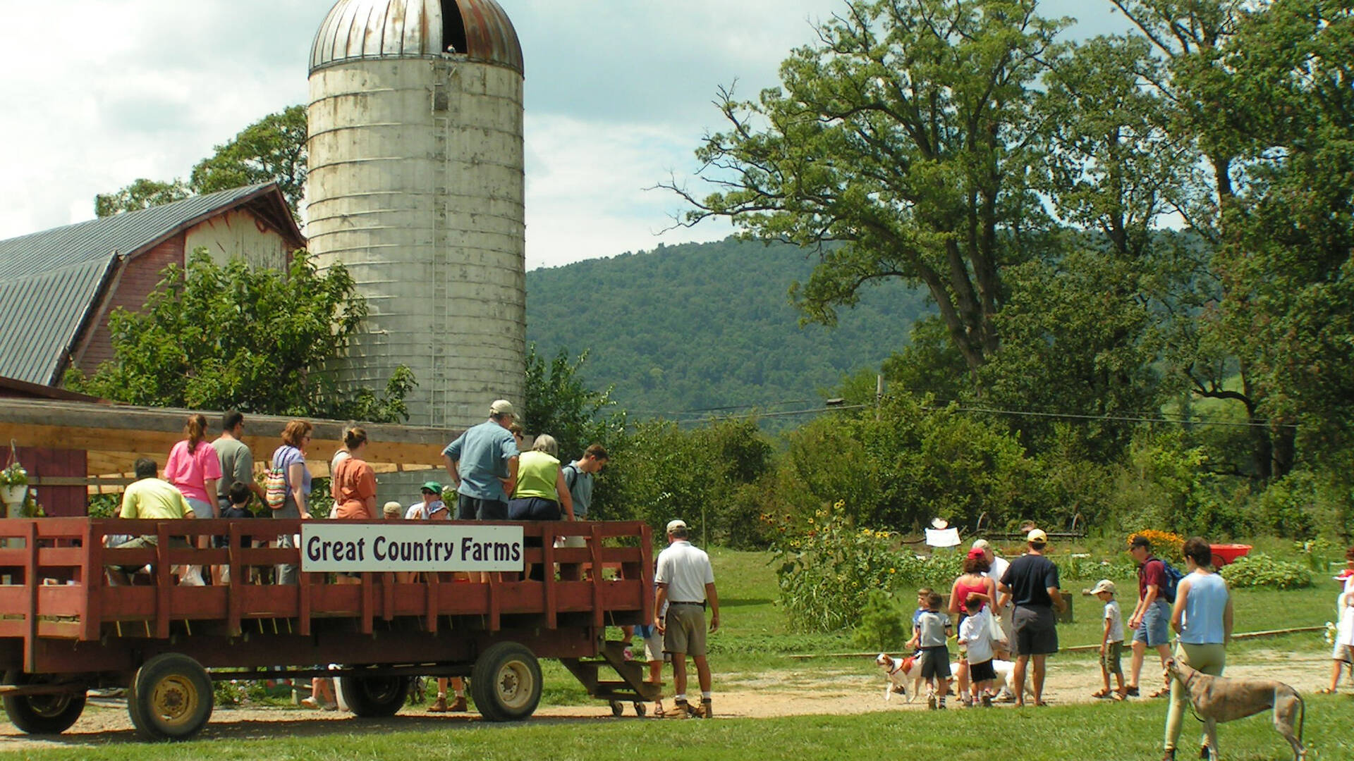 10 Best Places to Go Apple Picking in the U.S. This Fall