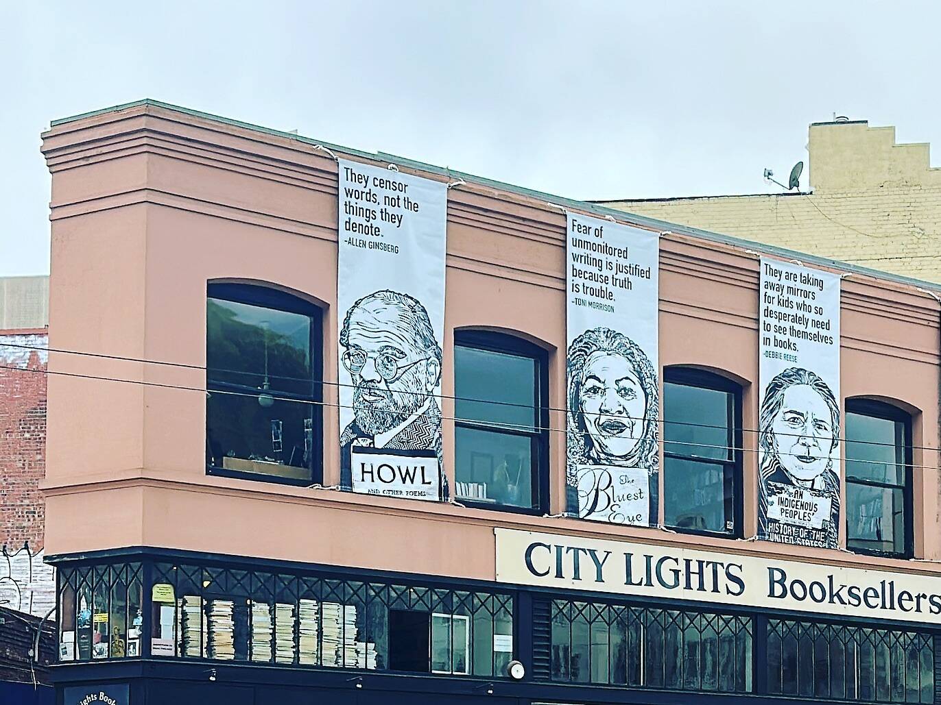 16 Best Independent Bookstores in the US to Shop Local