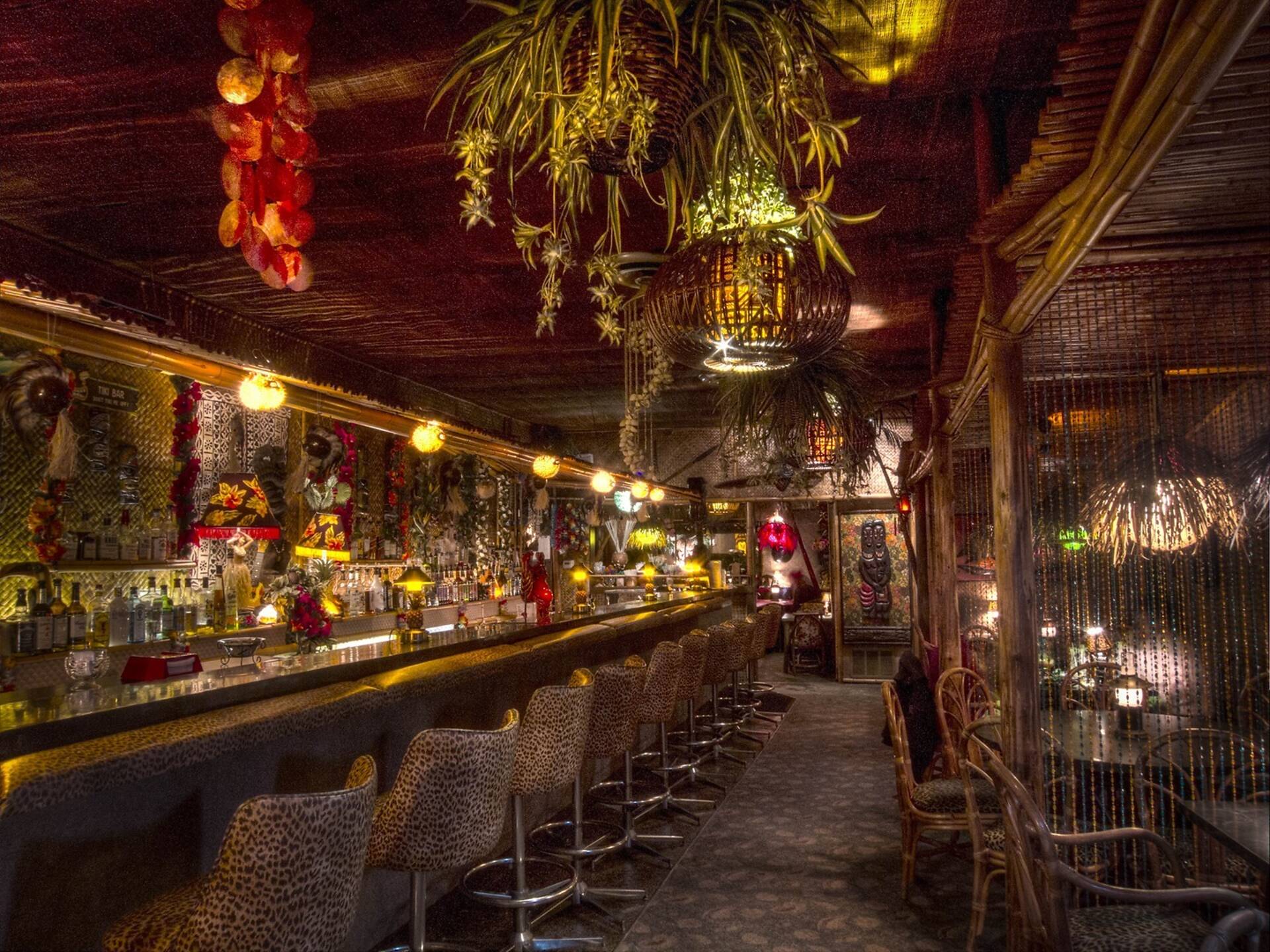 The 13 Best Tropical Bars For Tiki Drinks in Chicago