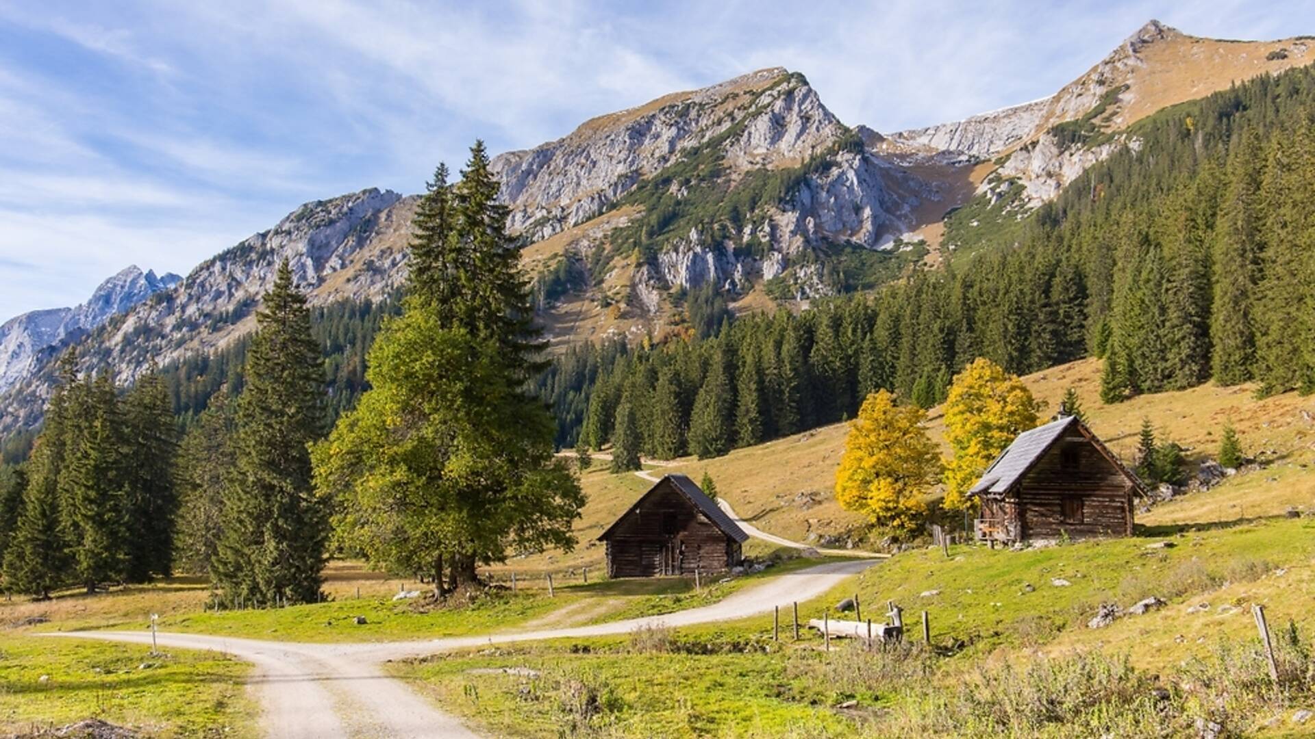 9 Top Places To Visit in the Austrian Alps for Skiing, Hiking and More