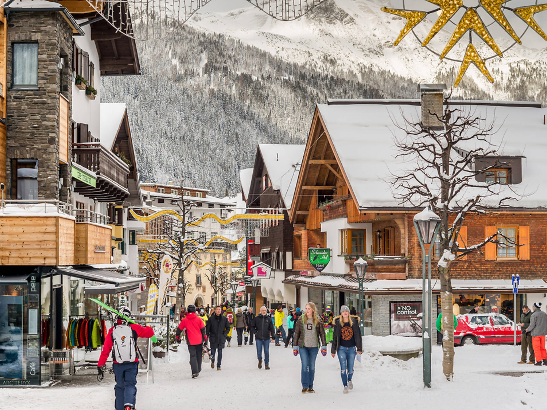 9 Top Places To Visit in the Austrian Alps for Skiing, Hiking and More