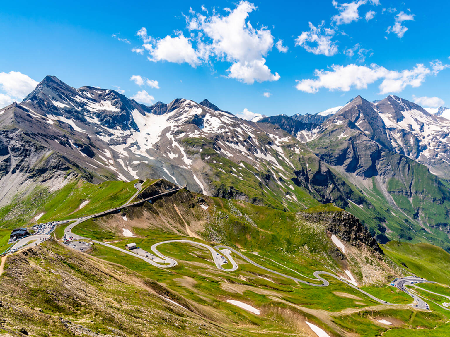 9 Top Places To Visit in the Austrian Alps for Skiing, Hiking and More