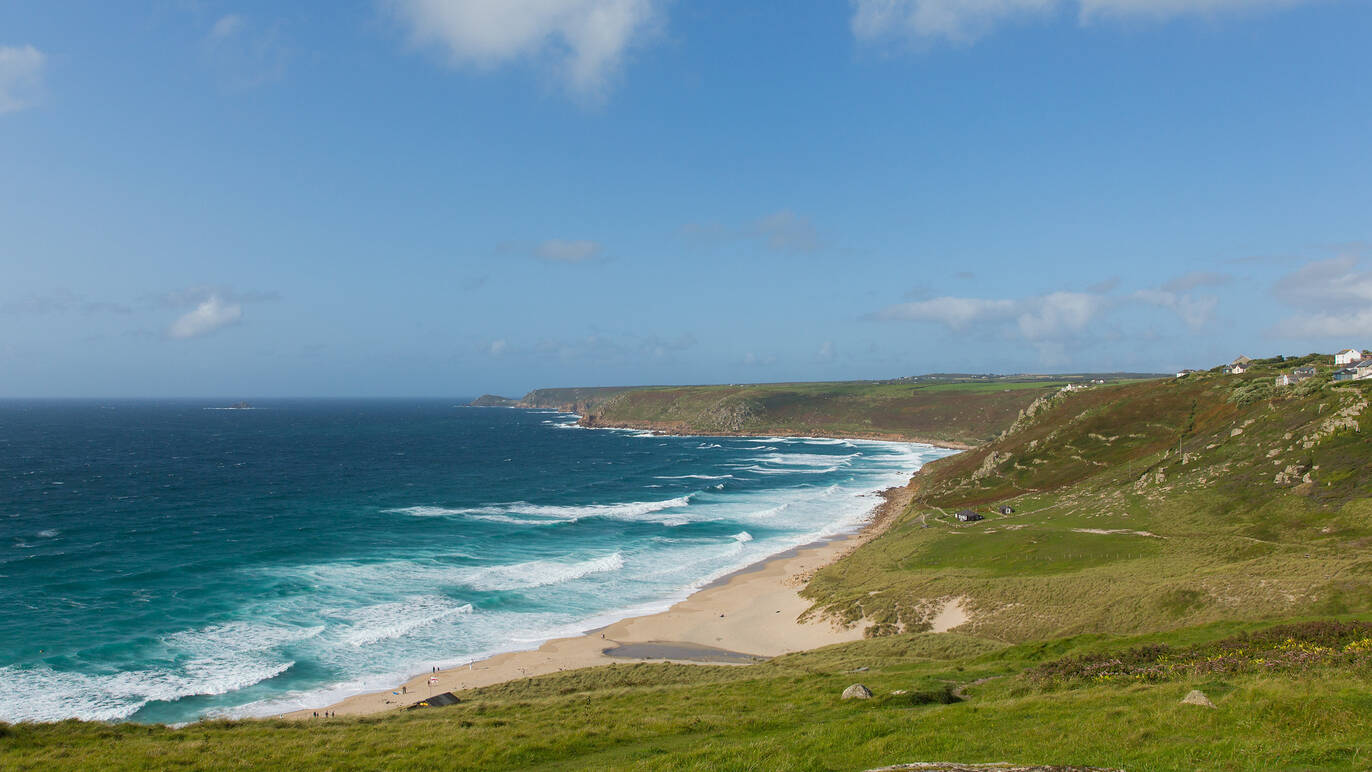 14 Best Beaches in Cornwall for Pretty Views and Clear Waters