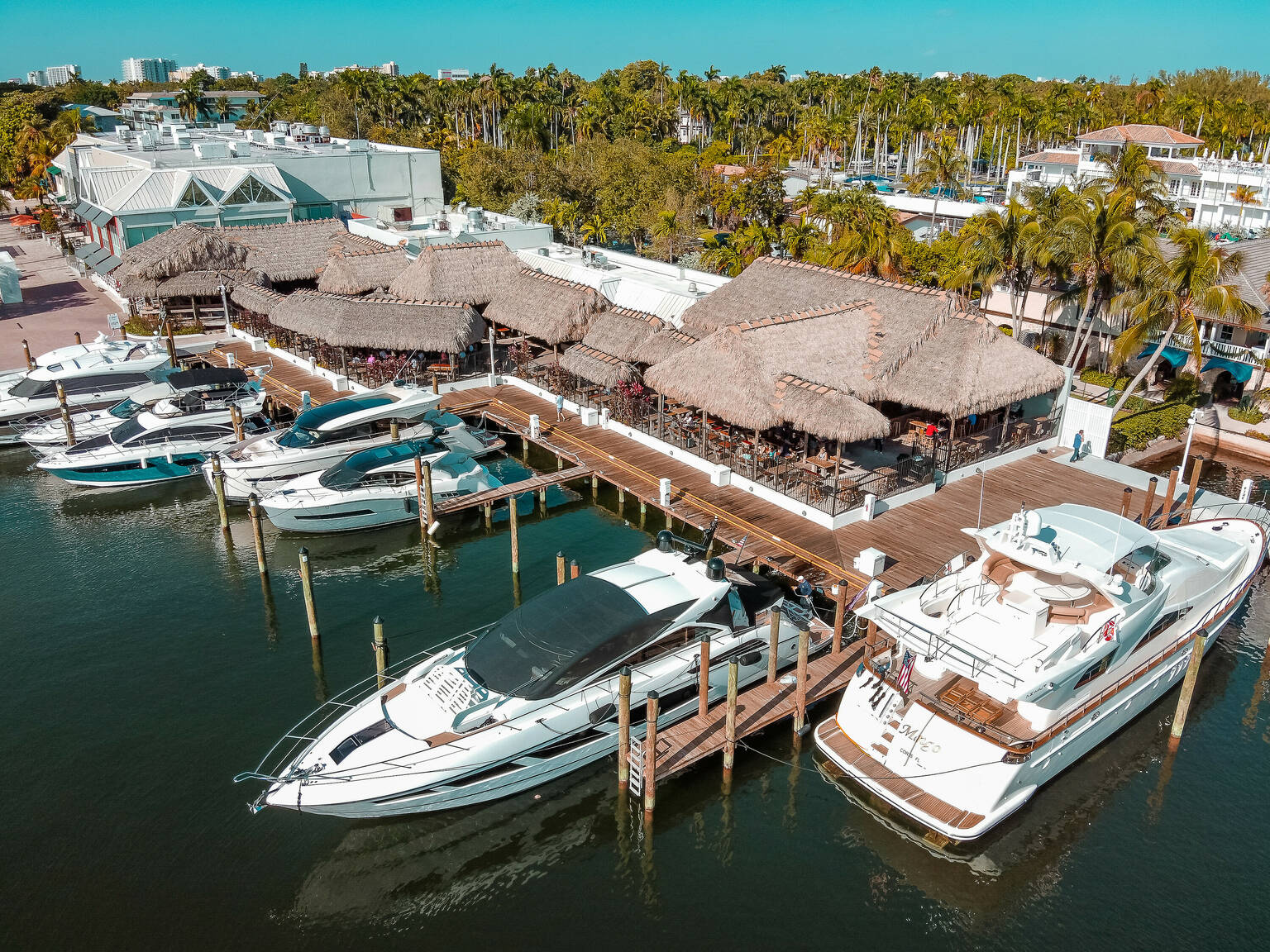 15 Best Happy Hours in Miami For Drink Specials Every Day of the Week