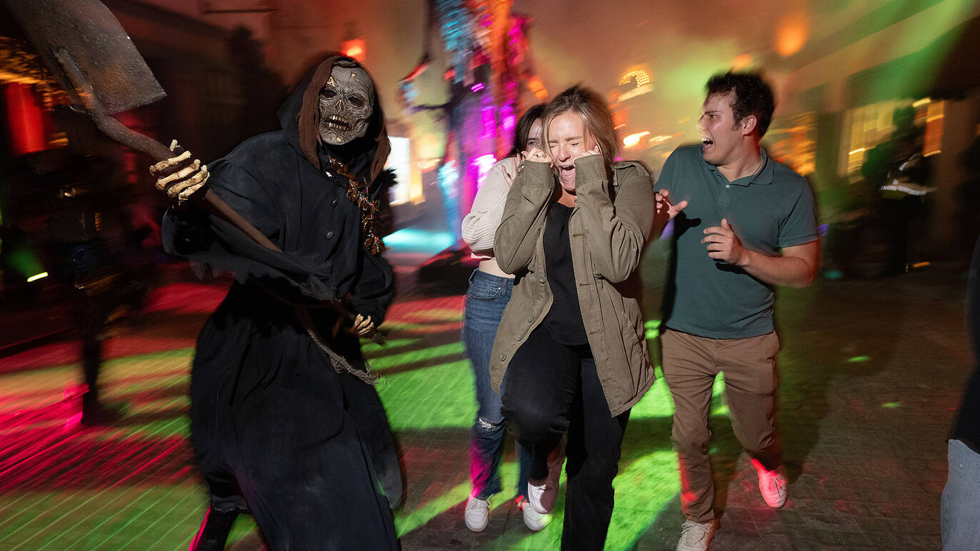 Halloween Horror Nights is bringing ‘The Last of Us’ and ‘Stranger ...