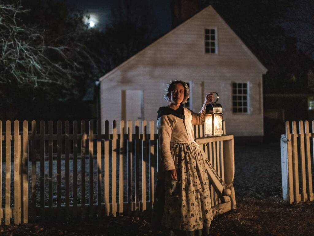 15 Best Ghost Tours in the US For A Touch Of The Paranormal