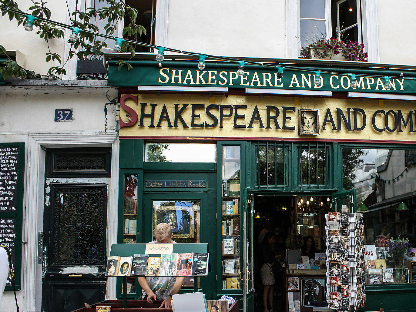 Les 23 meilleures librairies où bouquiner à Paris