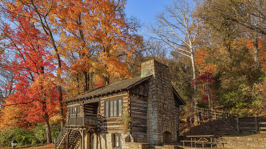 10 Fall Foliage Tours in the U.S. to Get You Into Nature