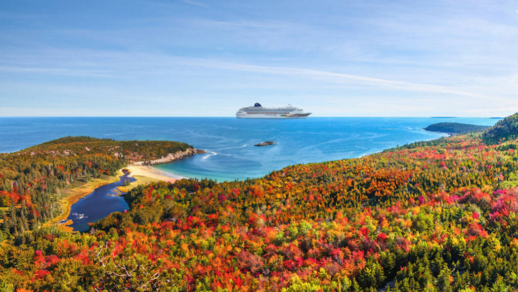 10 Best Fall Foliage Cruises in the U.S. for Scenic Leaf Peeping