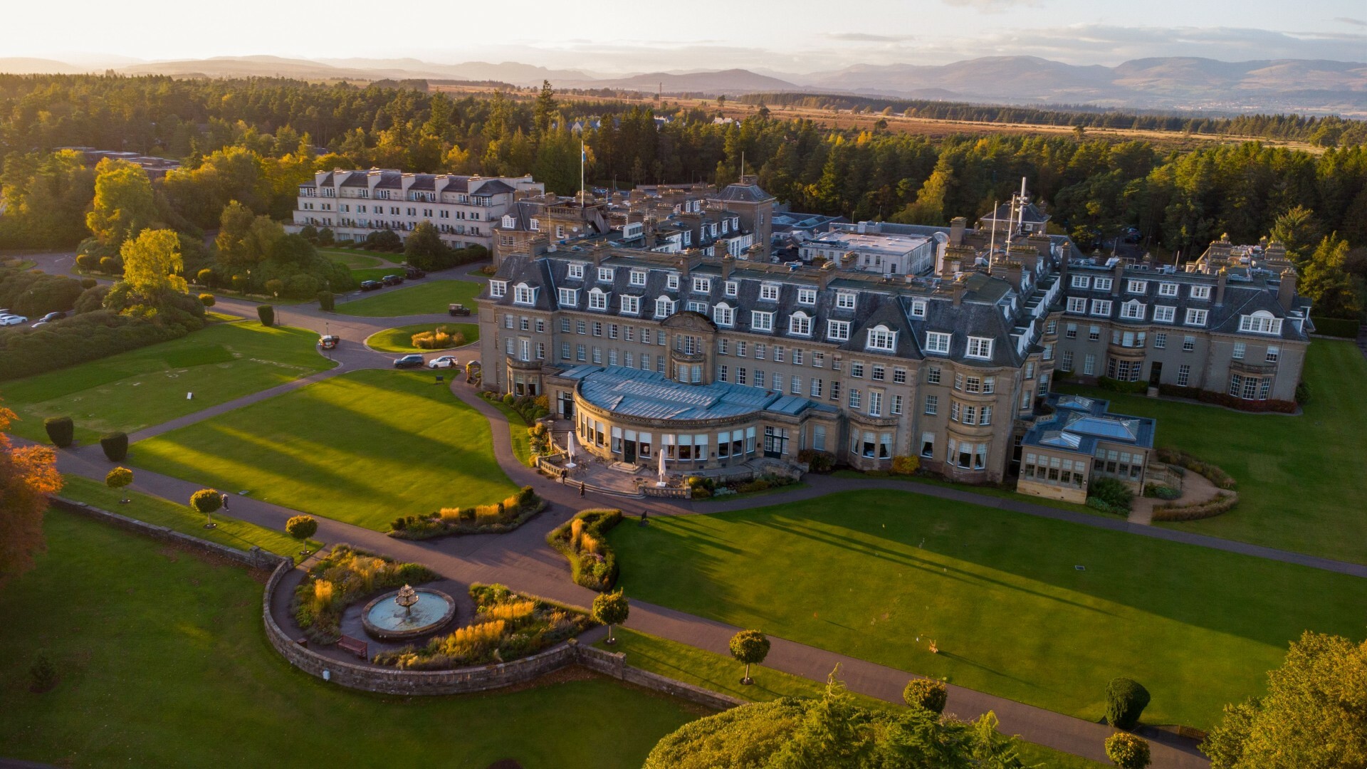 This Hotel In Scotland Officially Has the World’s Best Hospitality