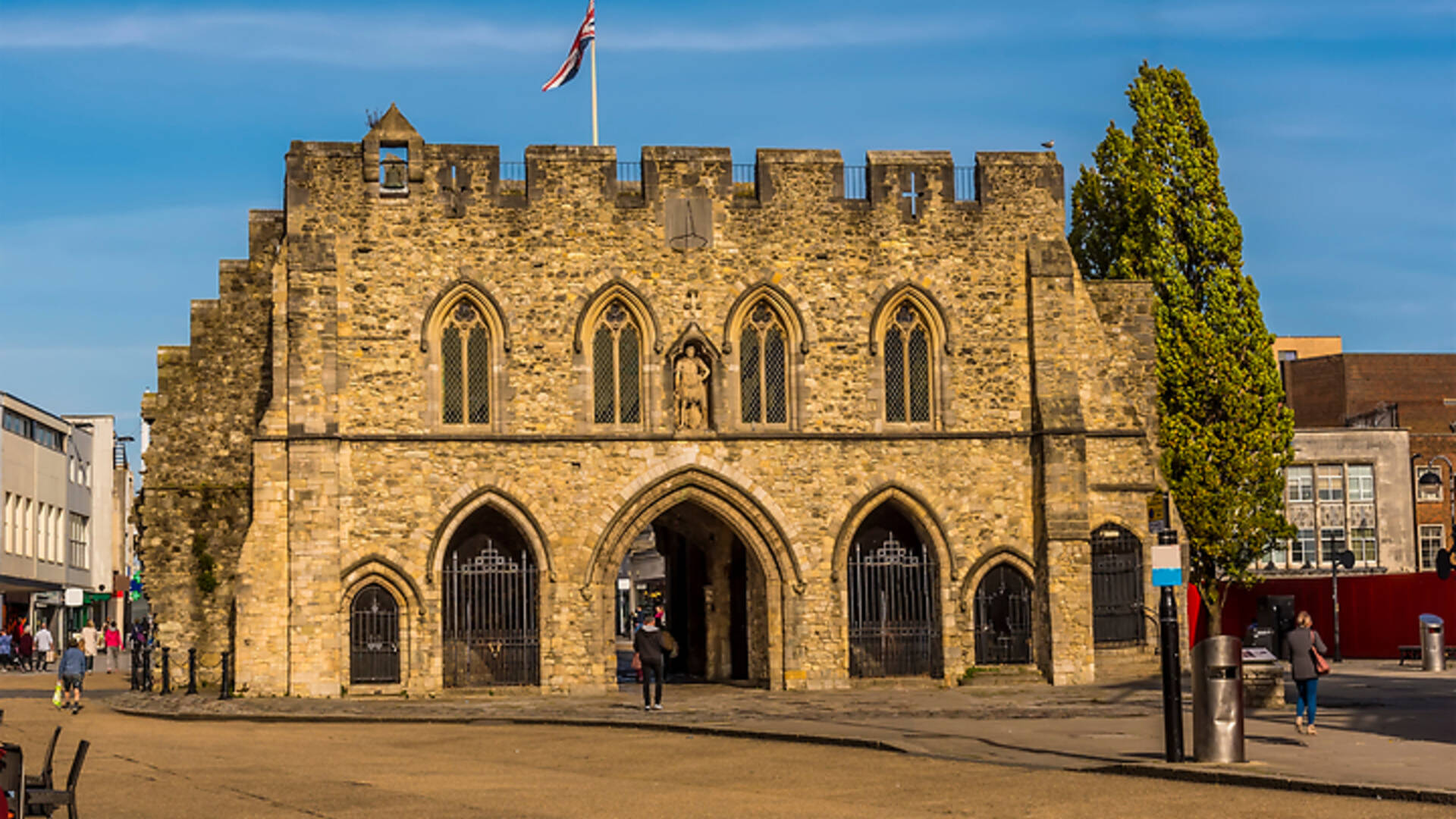 10 Best Things To Do in Southampton: Food, Activities and More