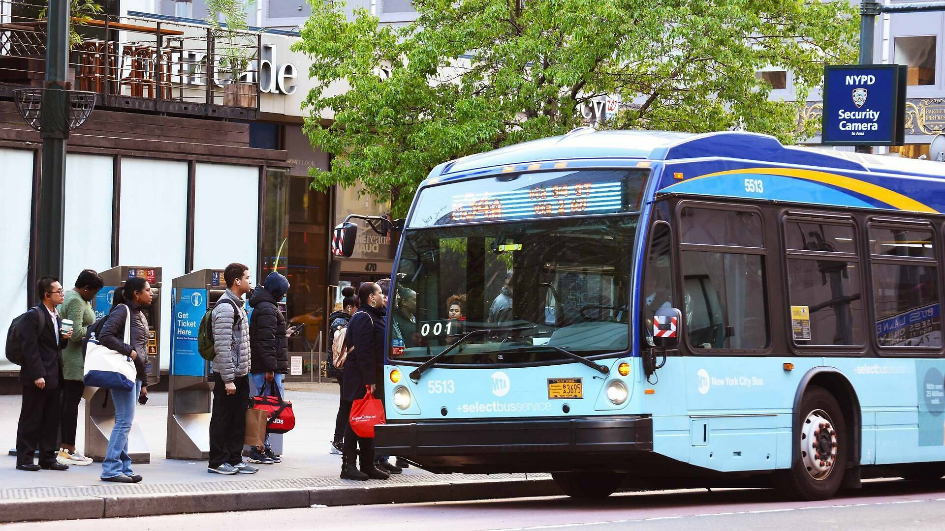 New MTA Screens Display Real-Time Bus Arrival Info in NYC