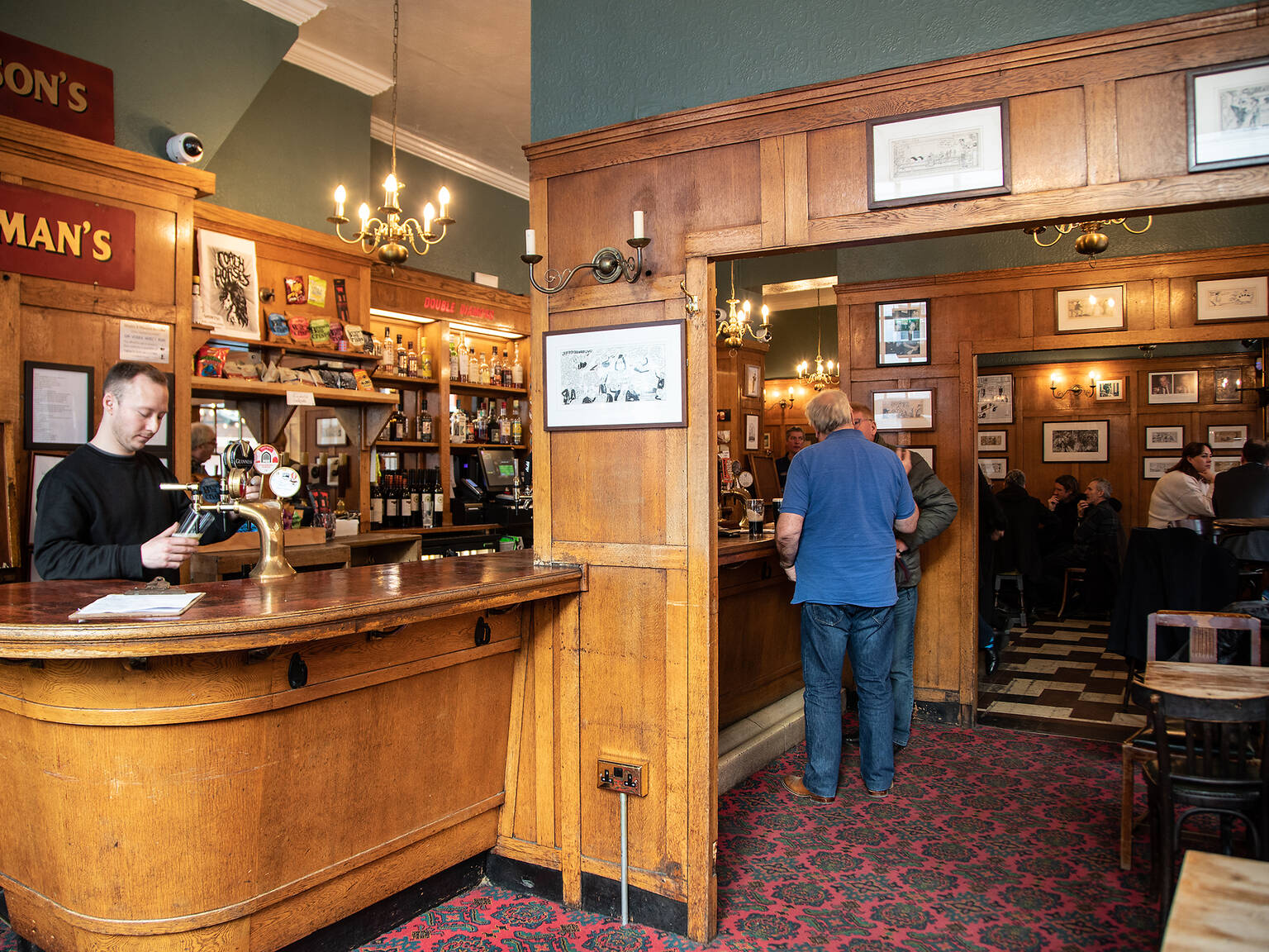 12 Best Pubs in Soho You Won’t Want To Miss