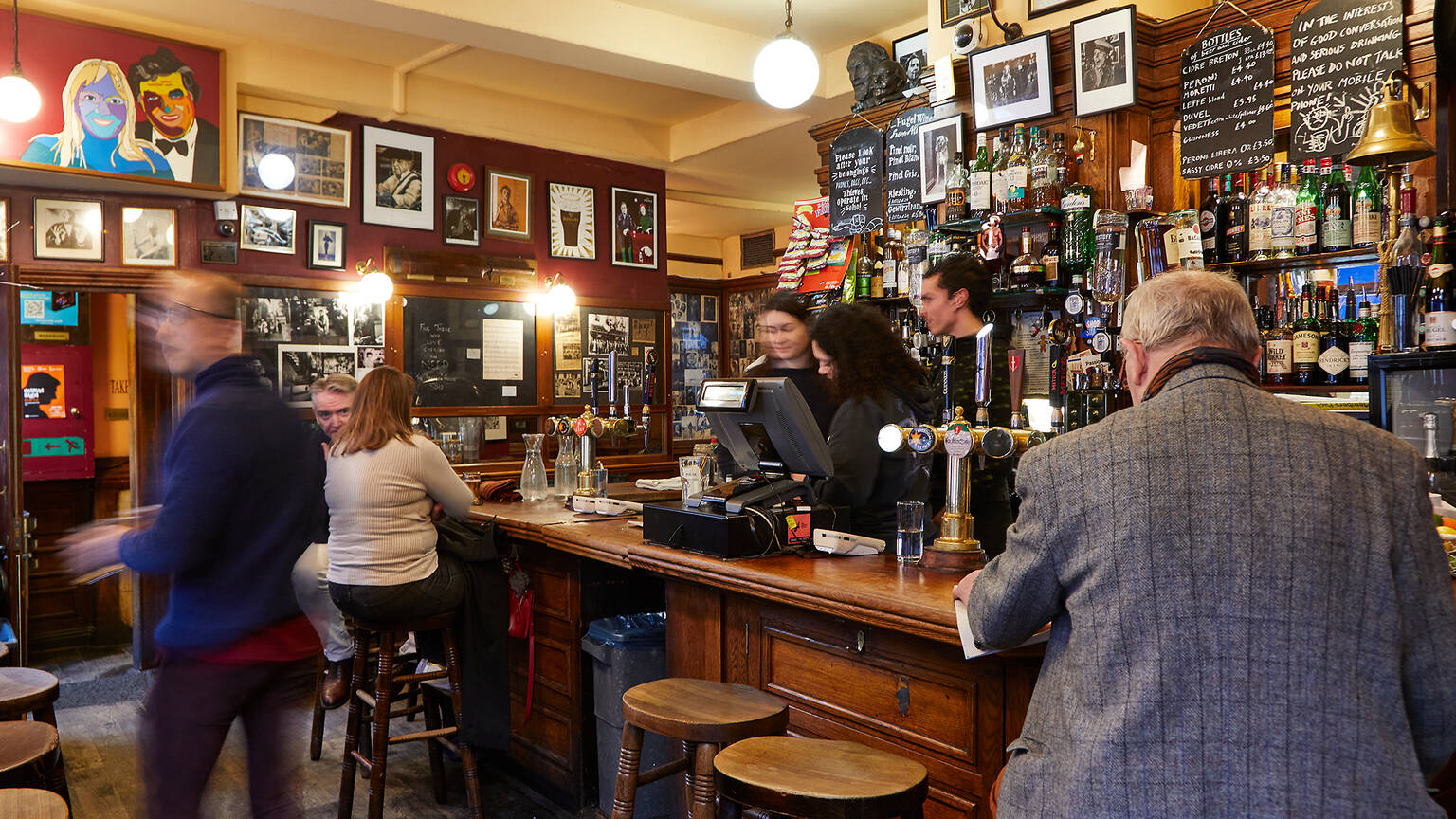 16 Ridiculously Cosy Pubs in London