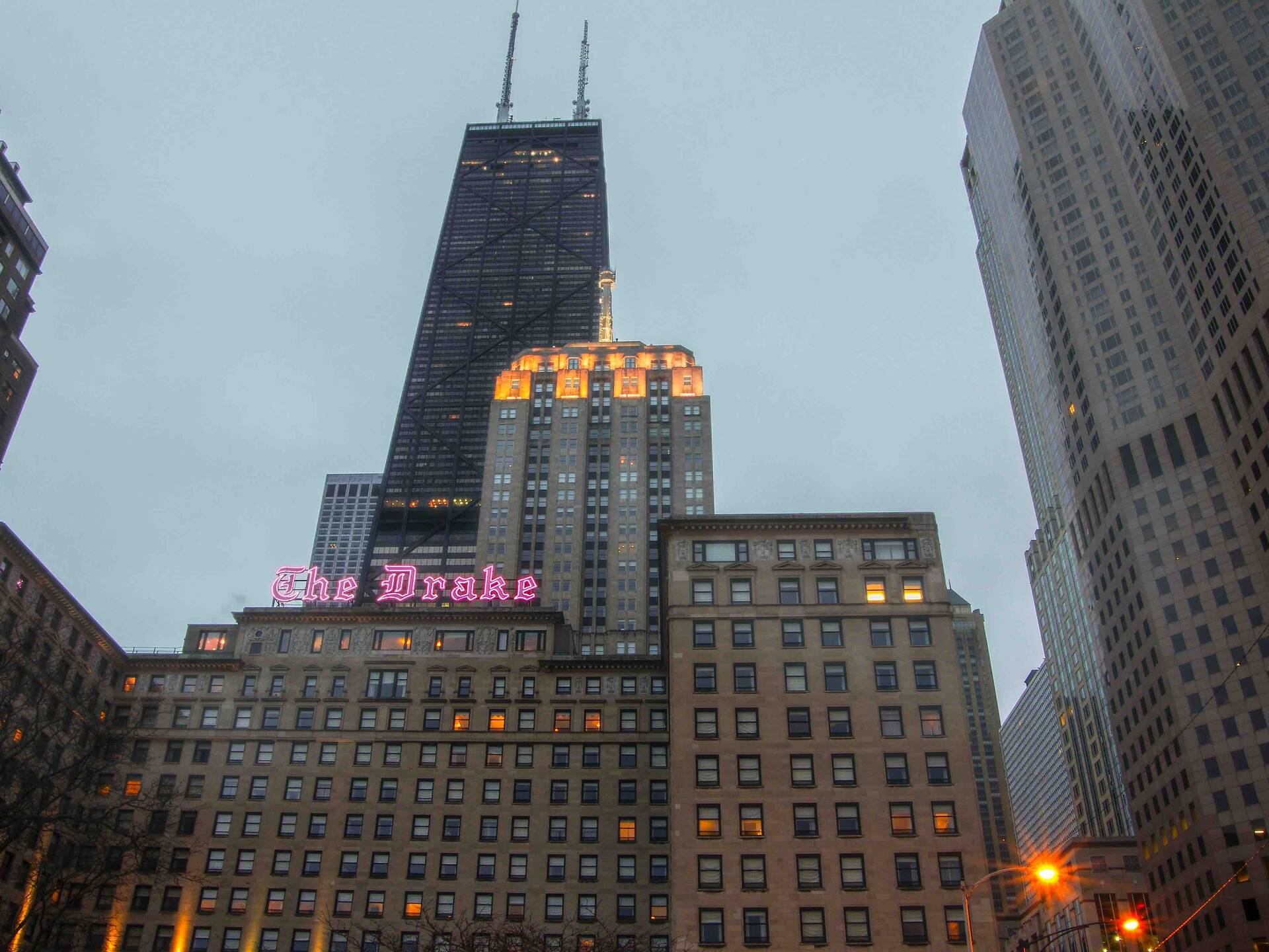 Haunted Places in Chicago: 23 Spooky Spots To Visit