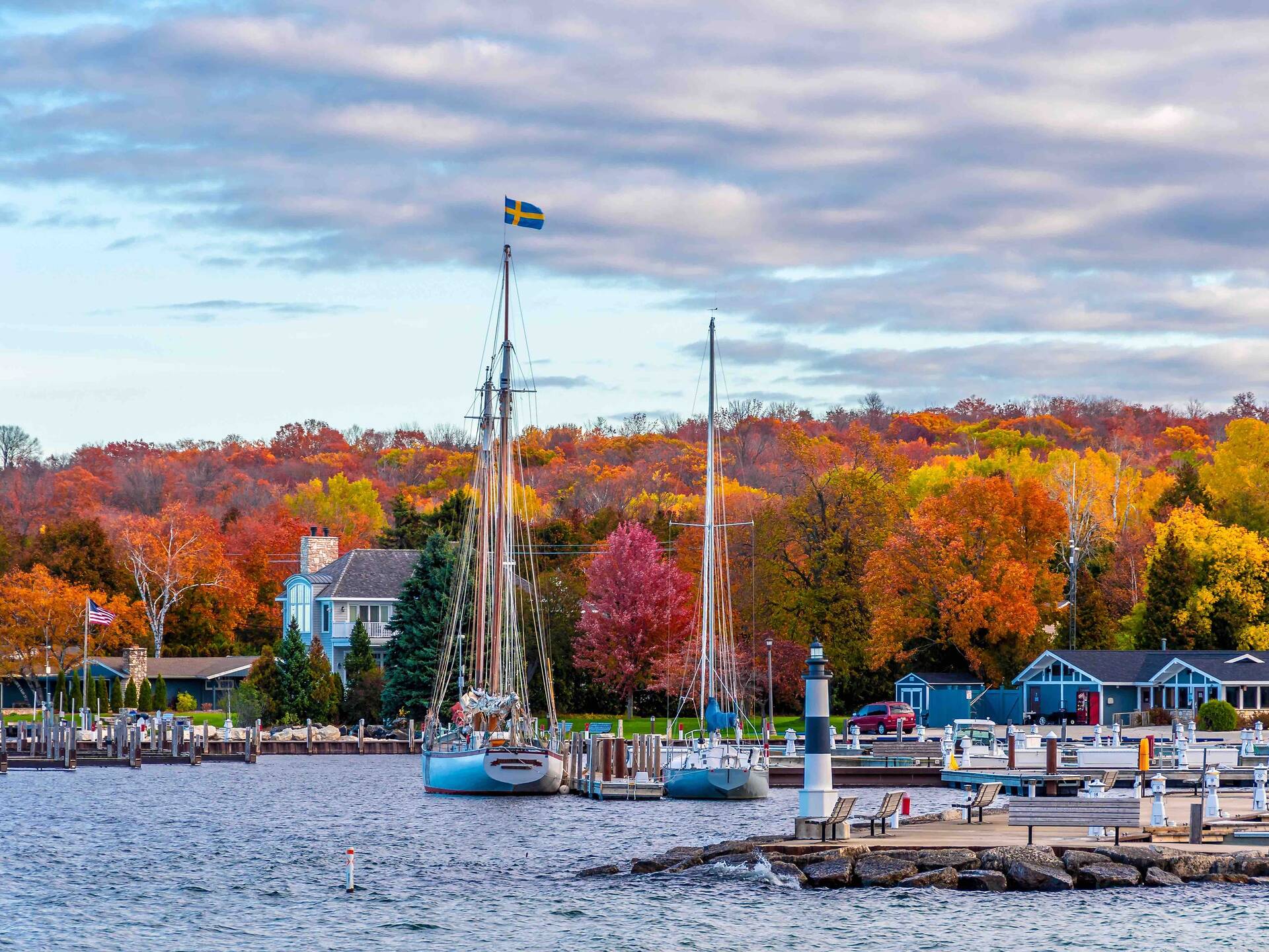 11 Best Places Places to See Fall Foliage Near Chicago