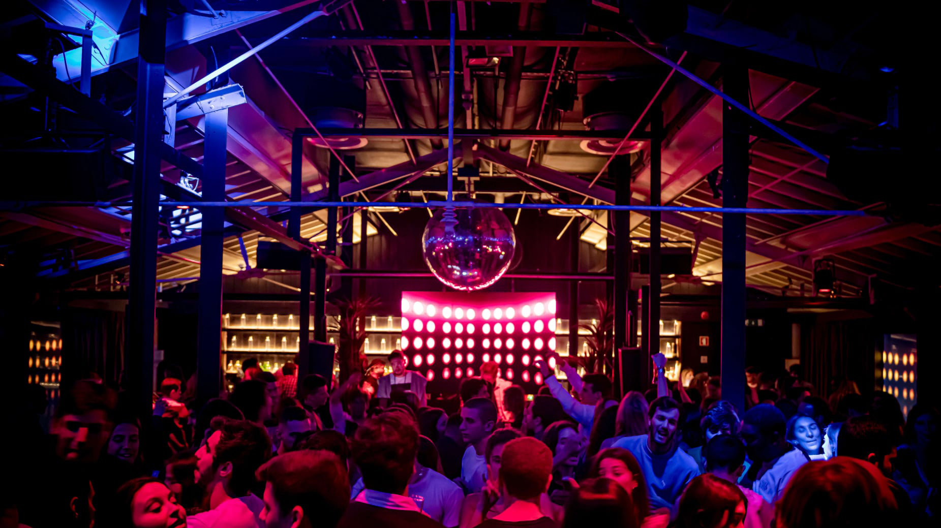 Rive Rouge volta a abrir portas com novas administração