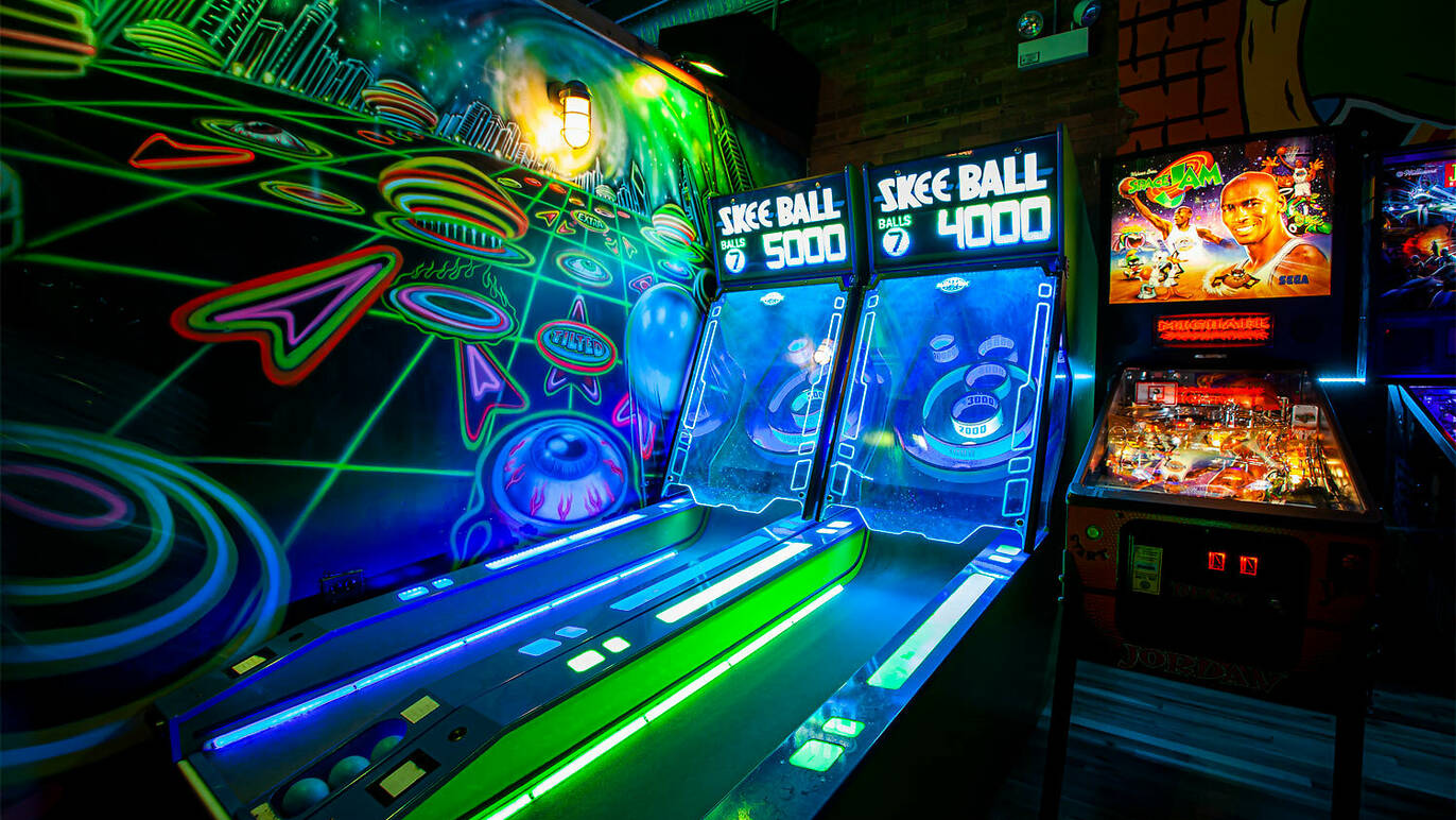 13 Best Arcade Bars in Chicago to Drink Beer and Play Games