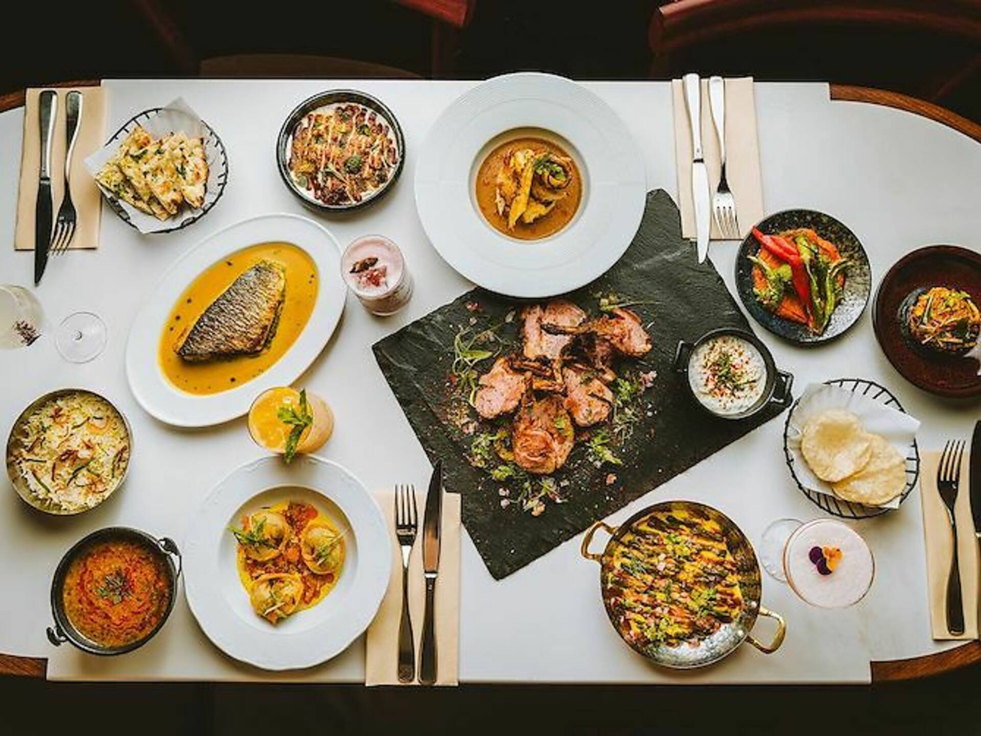 Les meilleurs restaurants indiens à Paris | 7 stars de Bollyfood