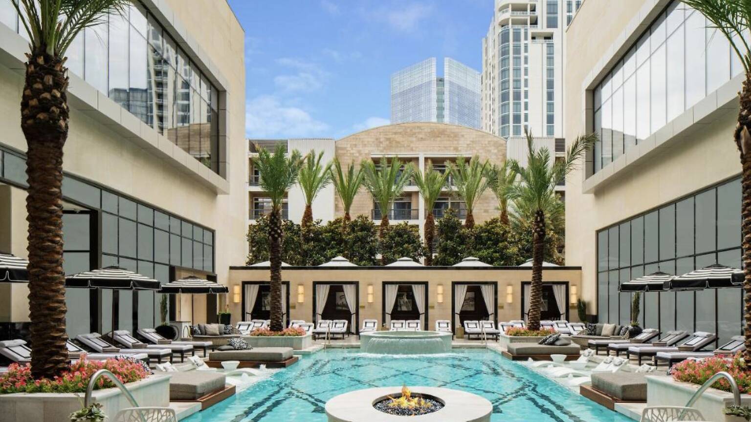 13 Best Hotels in Houston for 2025 - Budget to Luxe