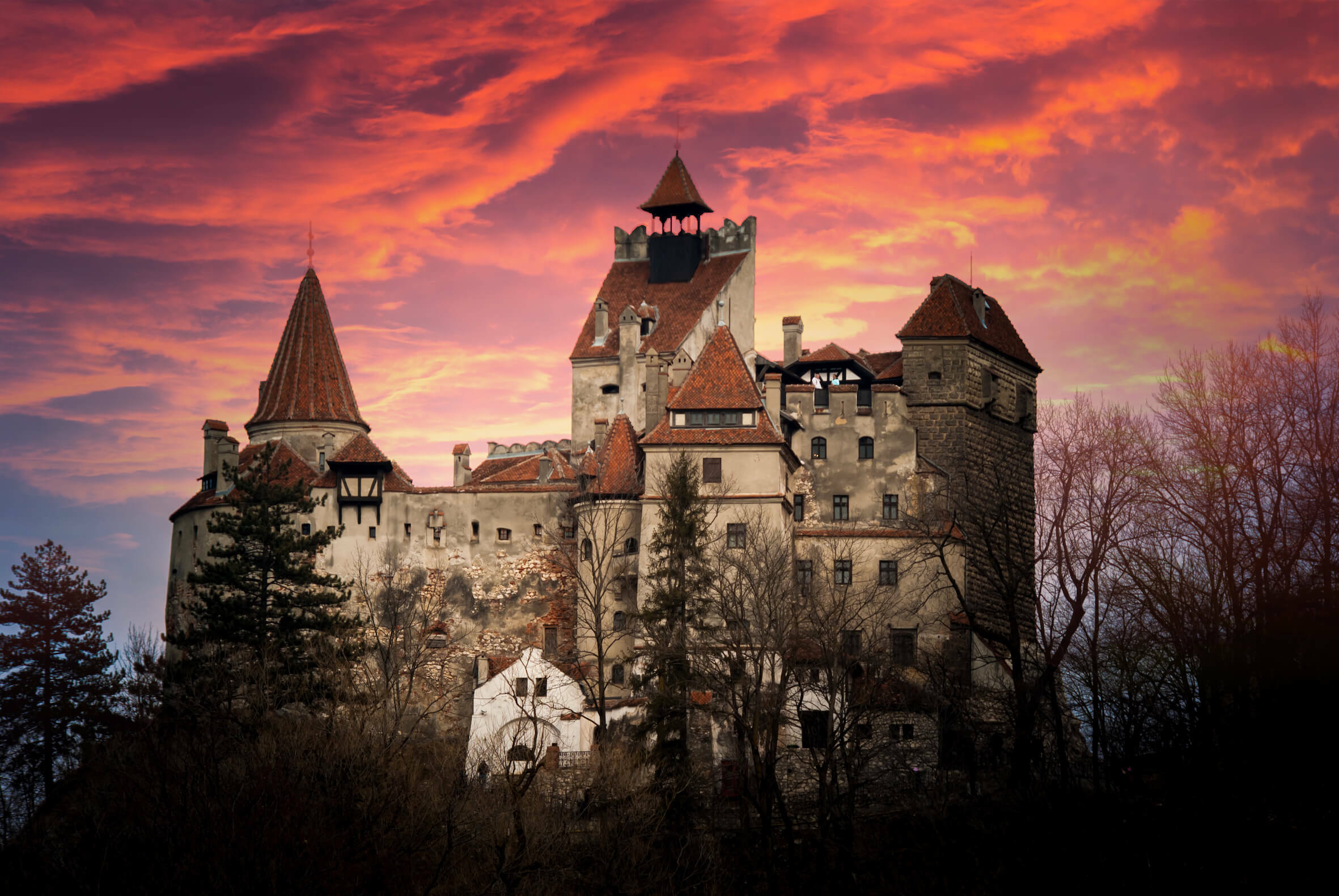 Los castillos embrujados más espectaculares de Europa para una escapada ...