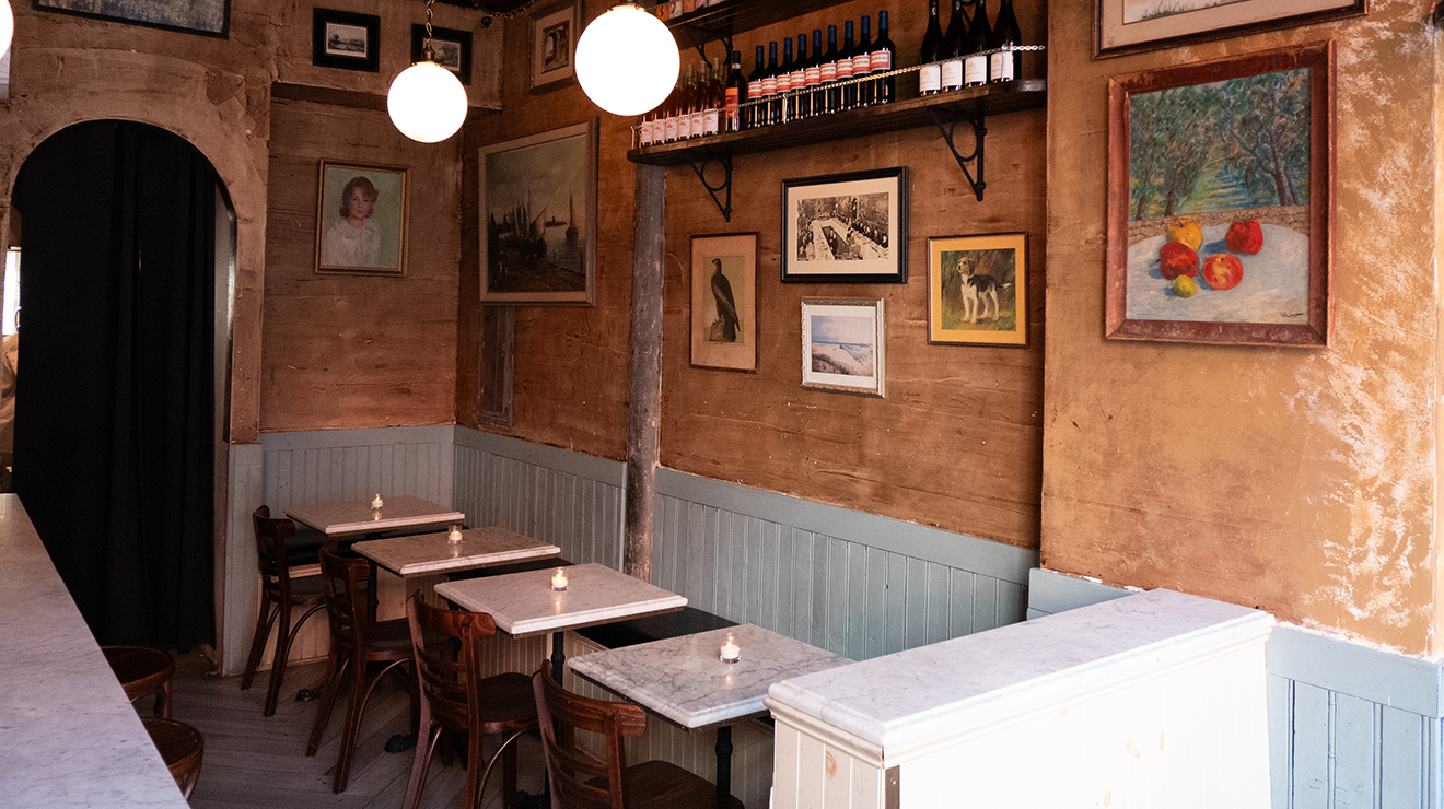 Domino Wine Bar | Bars in Williamsburg, New York