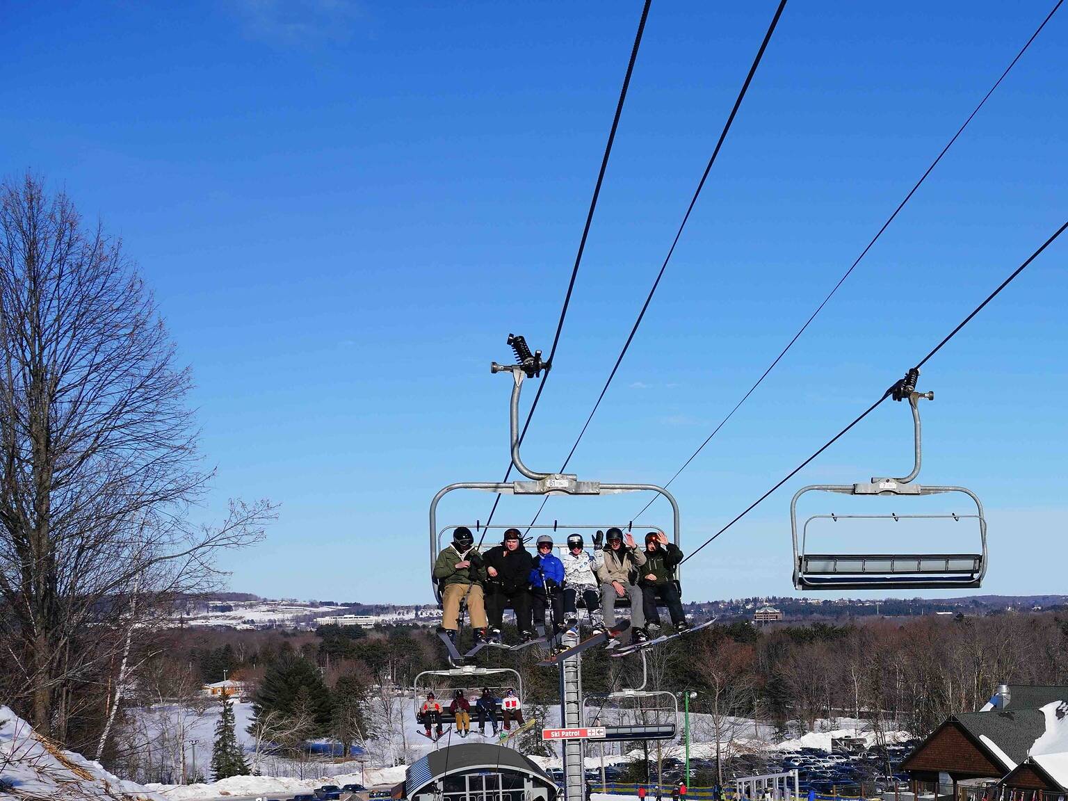 17 Best Ski and Snowboard Resorts Near Chicago To Visit This Winter