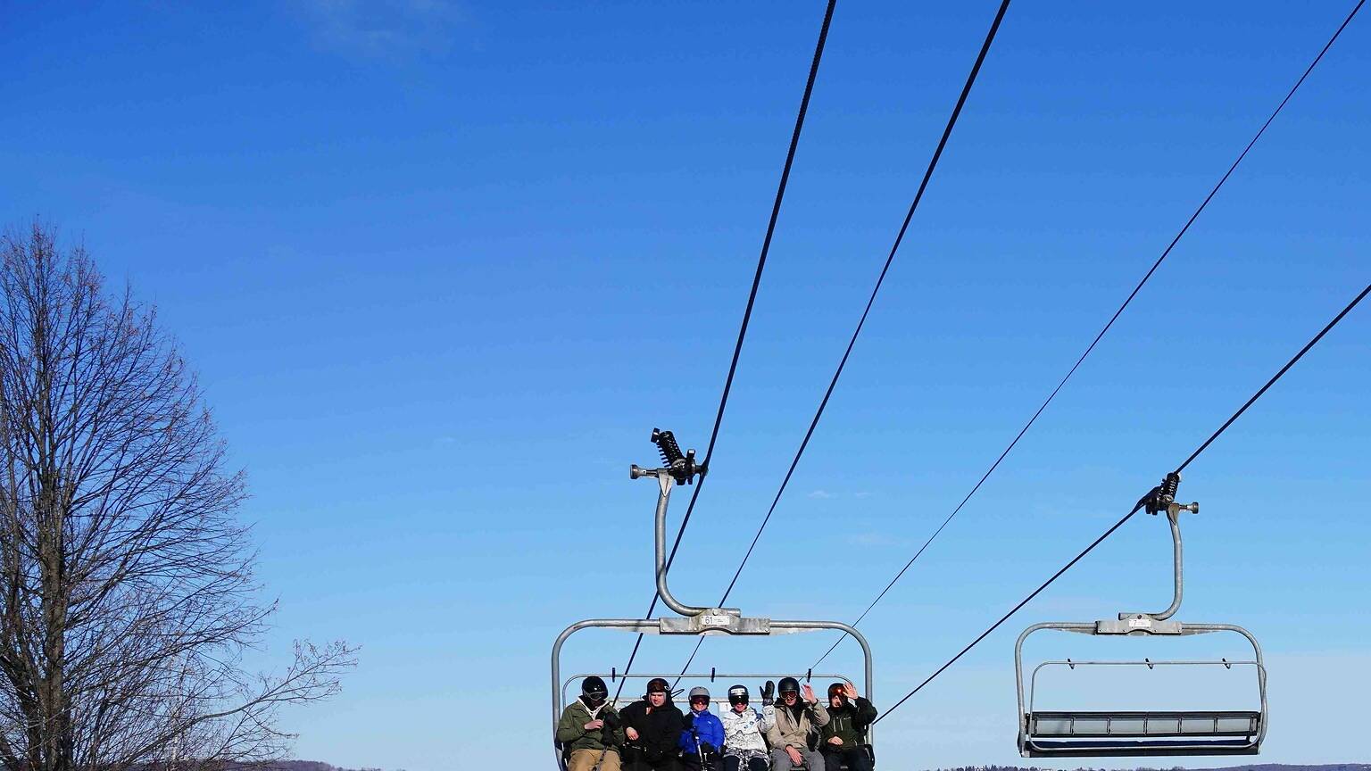 17 Best Ski and Snowboard Resorts Near Chicago To Visit This Winter