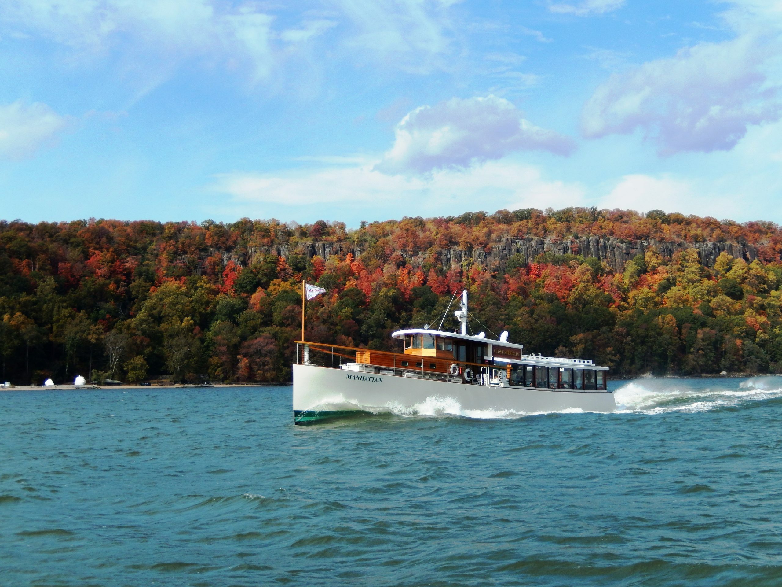 Classic Harbor Line offers foliage tour with urban naturalist