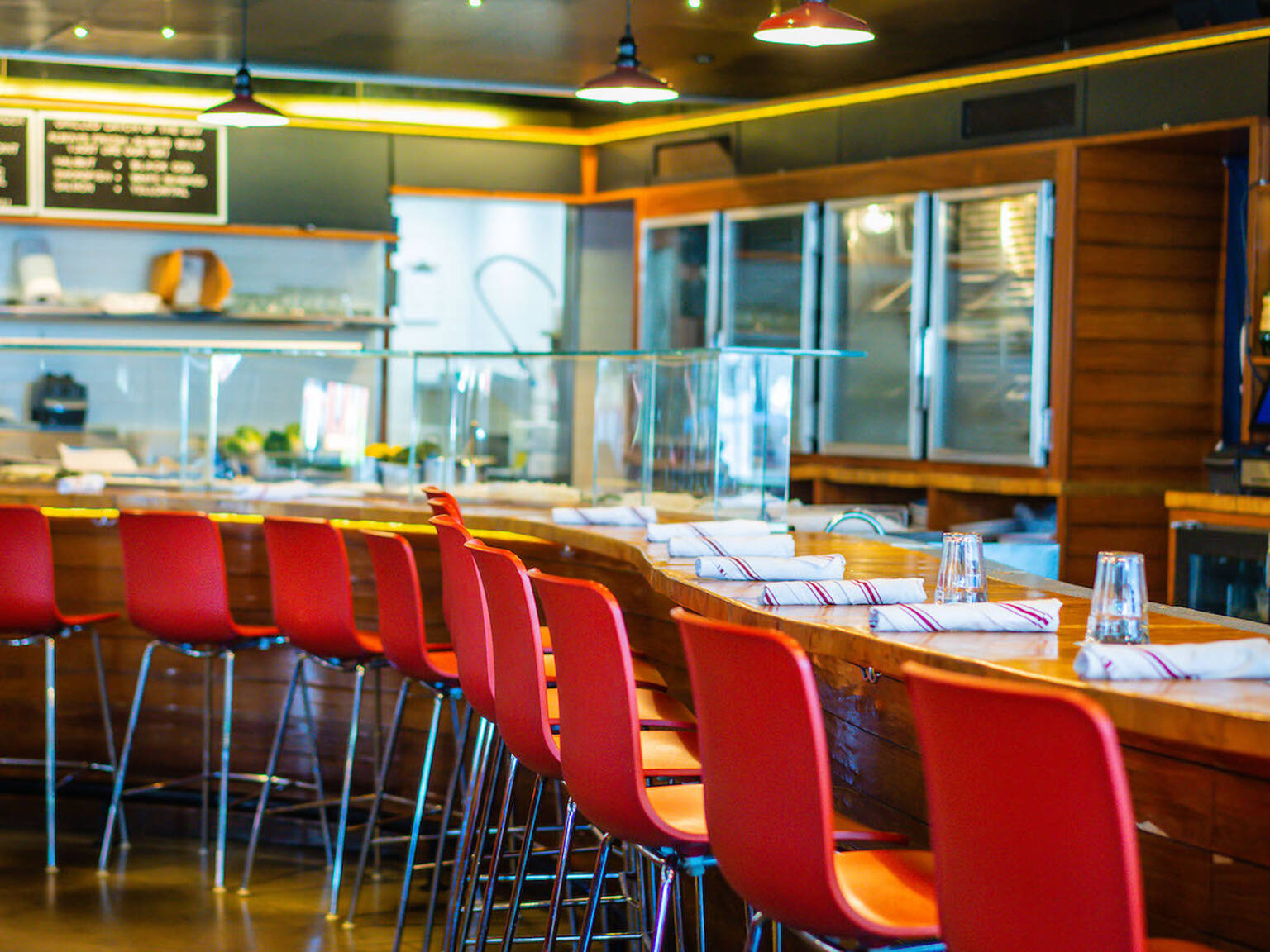 28 Best Happy Hours Los Angeles Has for Beer, Wine and Cocktails