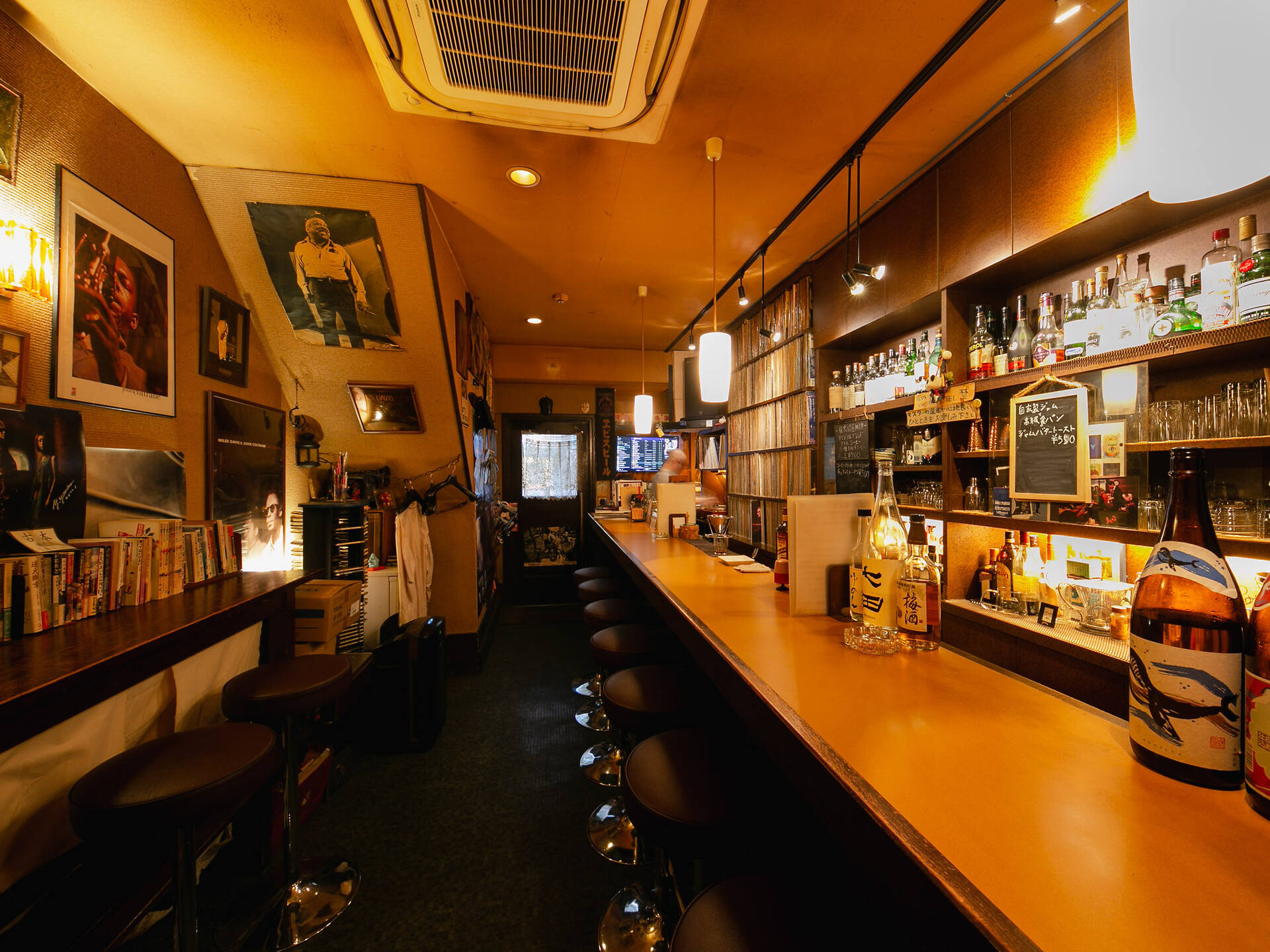 8 best listening bars in Tokyo for vinyl music