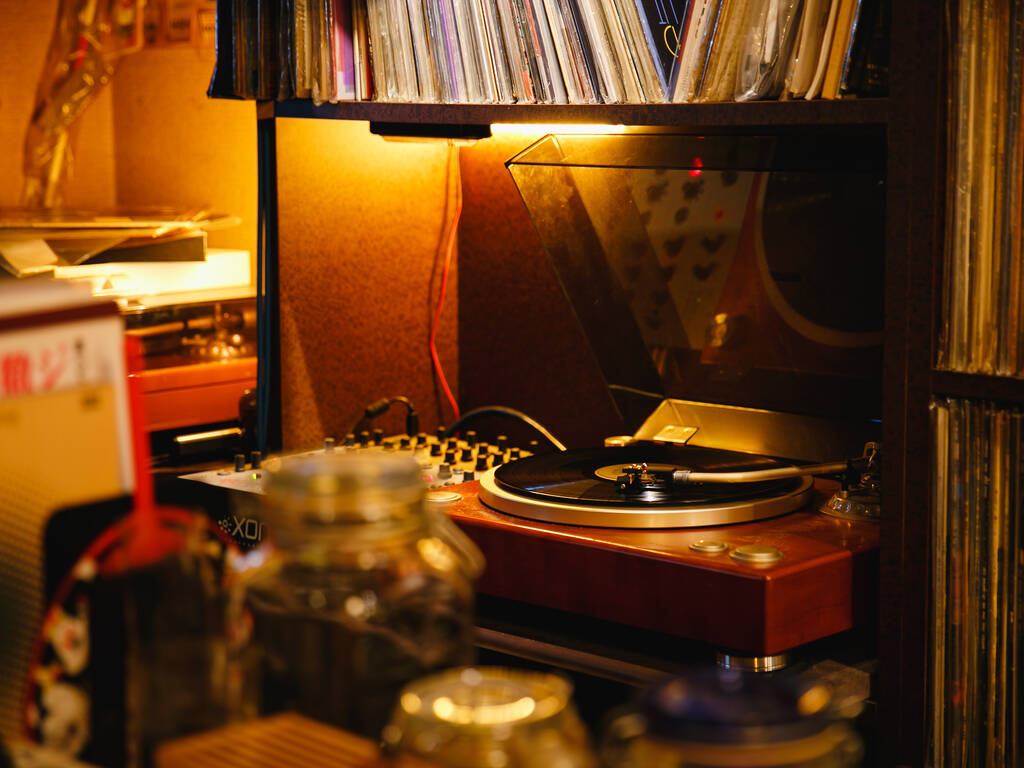 8 best listening bars in Tokyo for vinyl music