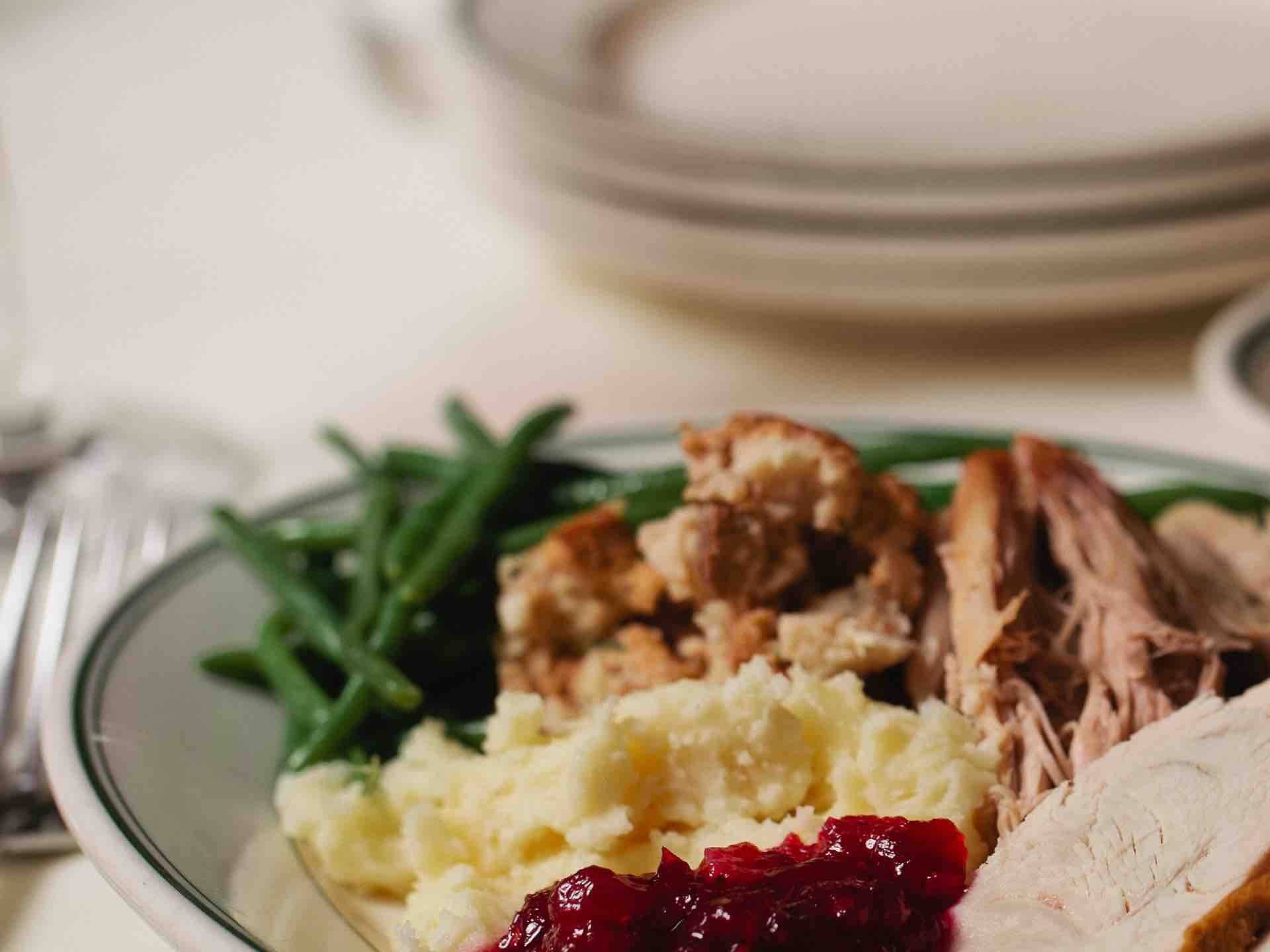 18 Best Restaurants Open for Thanksgiving Dinner in Chicago 2024