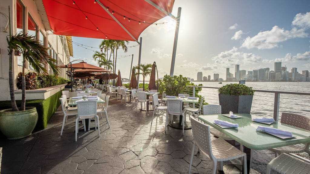 20 best places to eat Thanksgiving dinner in Miami 2023