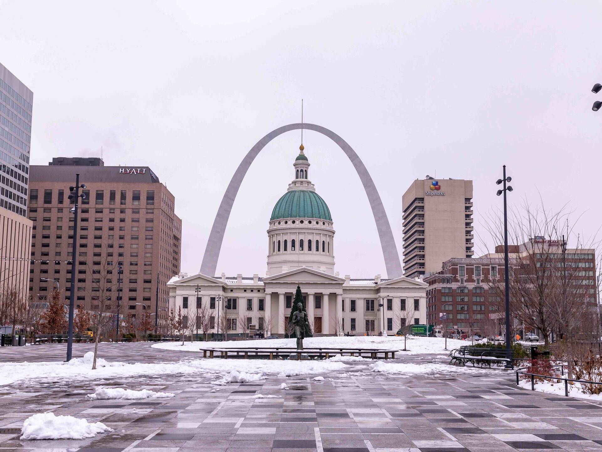 18 Winter Getaways in the Midwest For Families