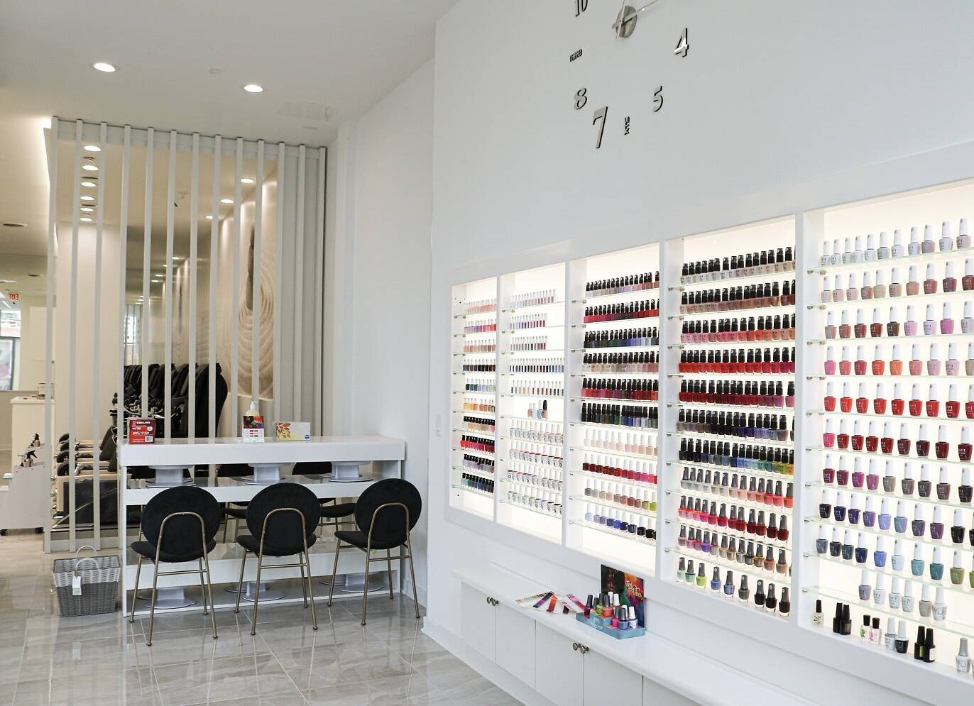 Nail Salons in Chicago for Manicures, Pedicures and Nail Art