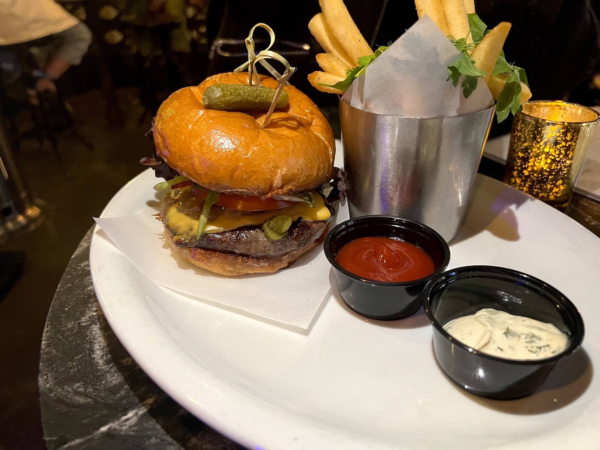 30 Best Happy Hours Los Angeles Has for Beer, Wine and Cocktails