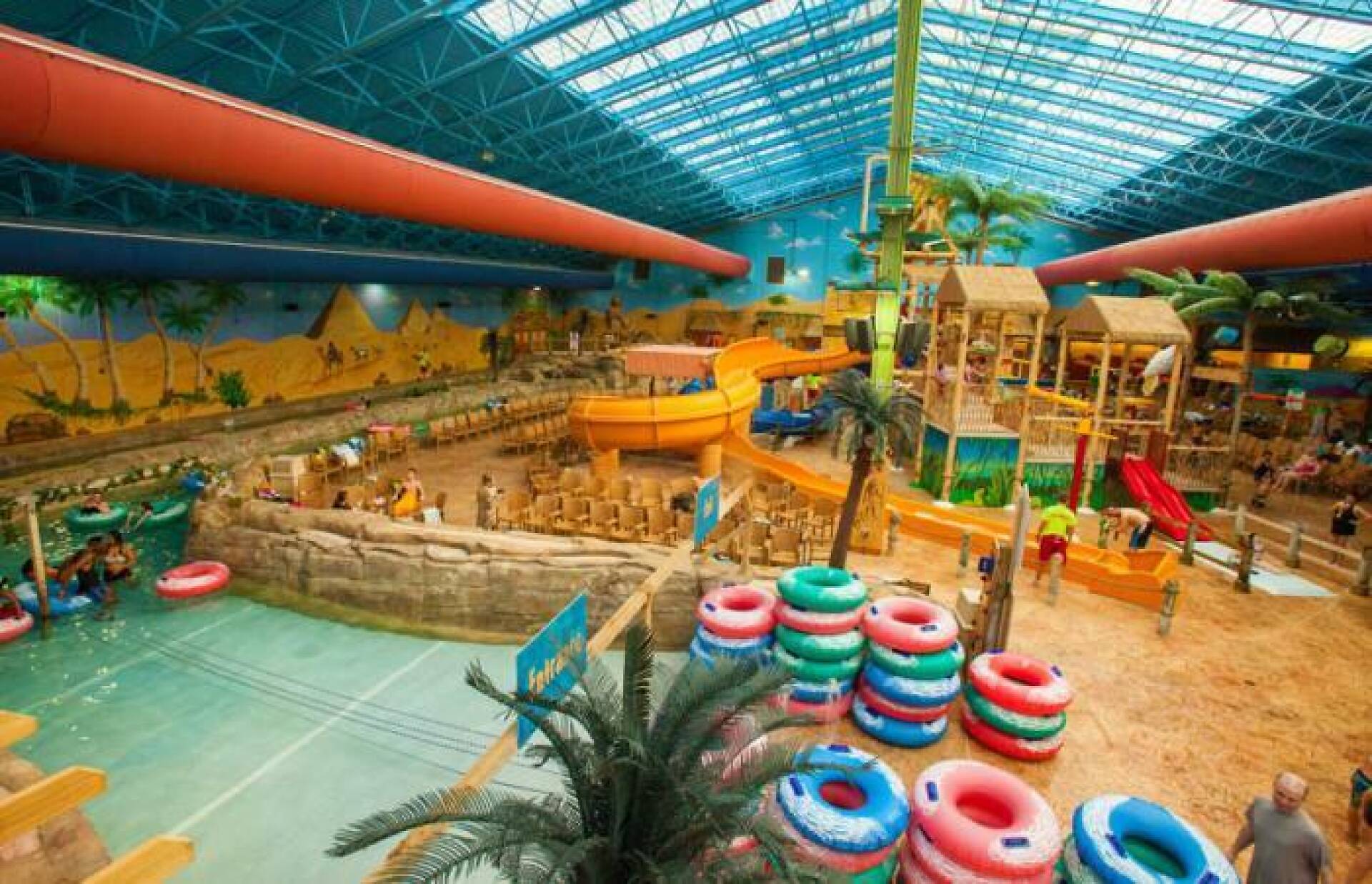 14 Best Indoor Water Parks In The Usa Year Round Splashing