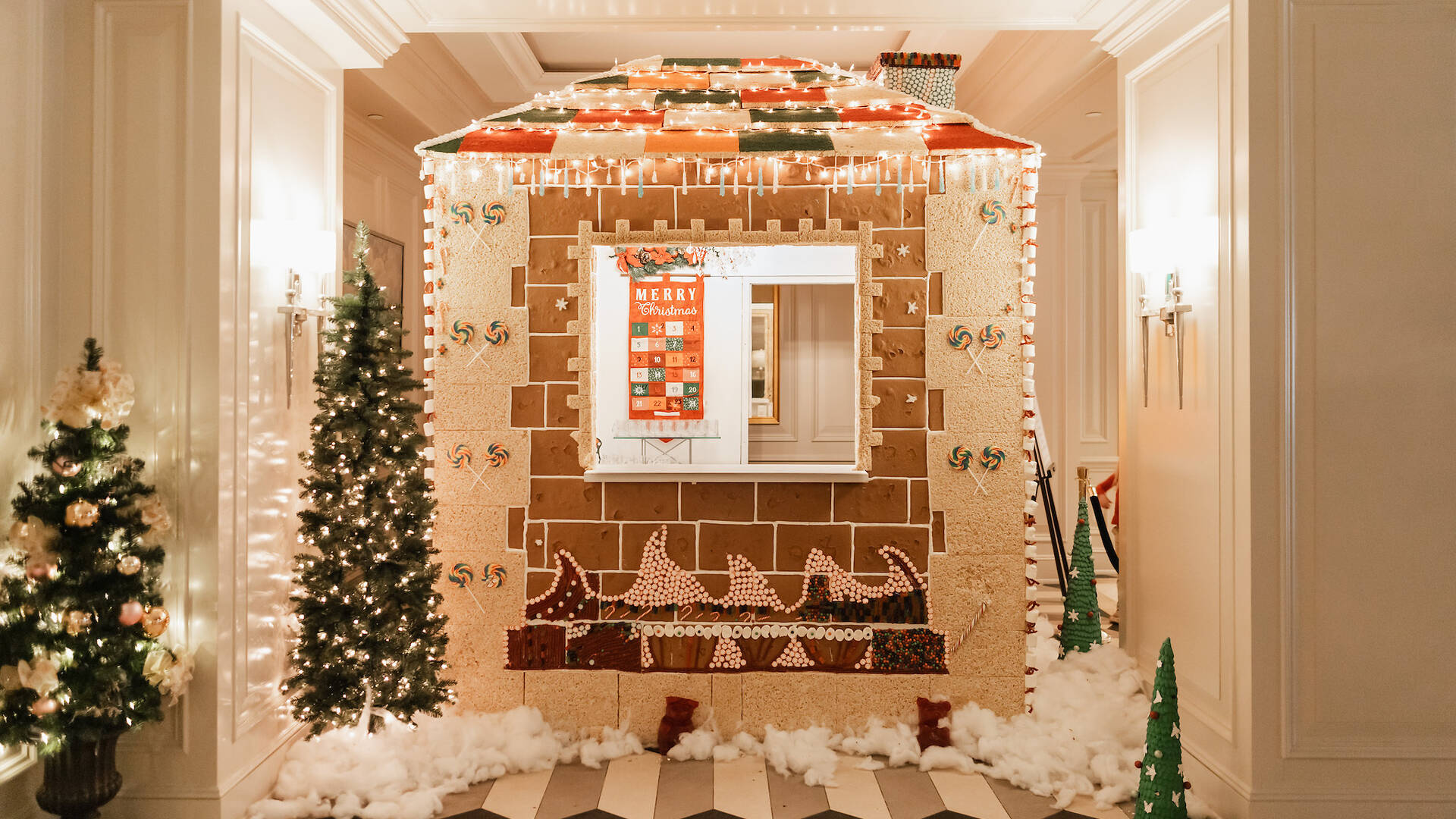 12 Festive U.S. Hotels That Go All Out for the Holidays