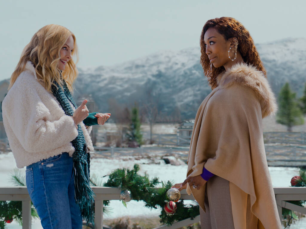 12 Best Christmas Movies on Netflix This Year For Festive Films