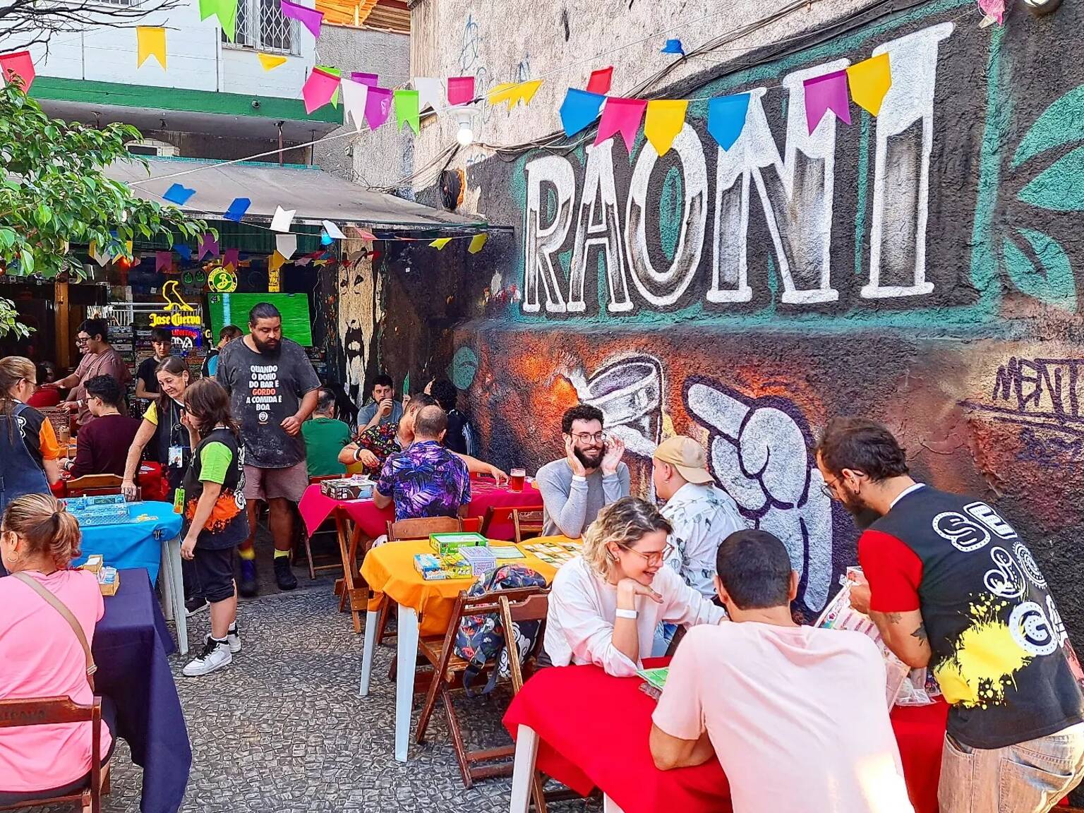 Check out the best bars in Rio de Janeiro